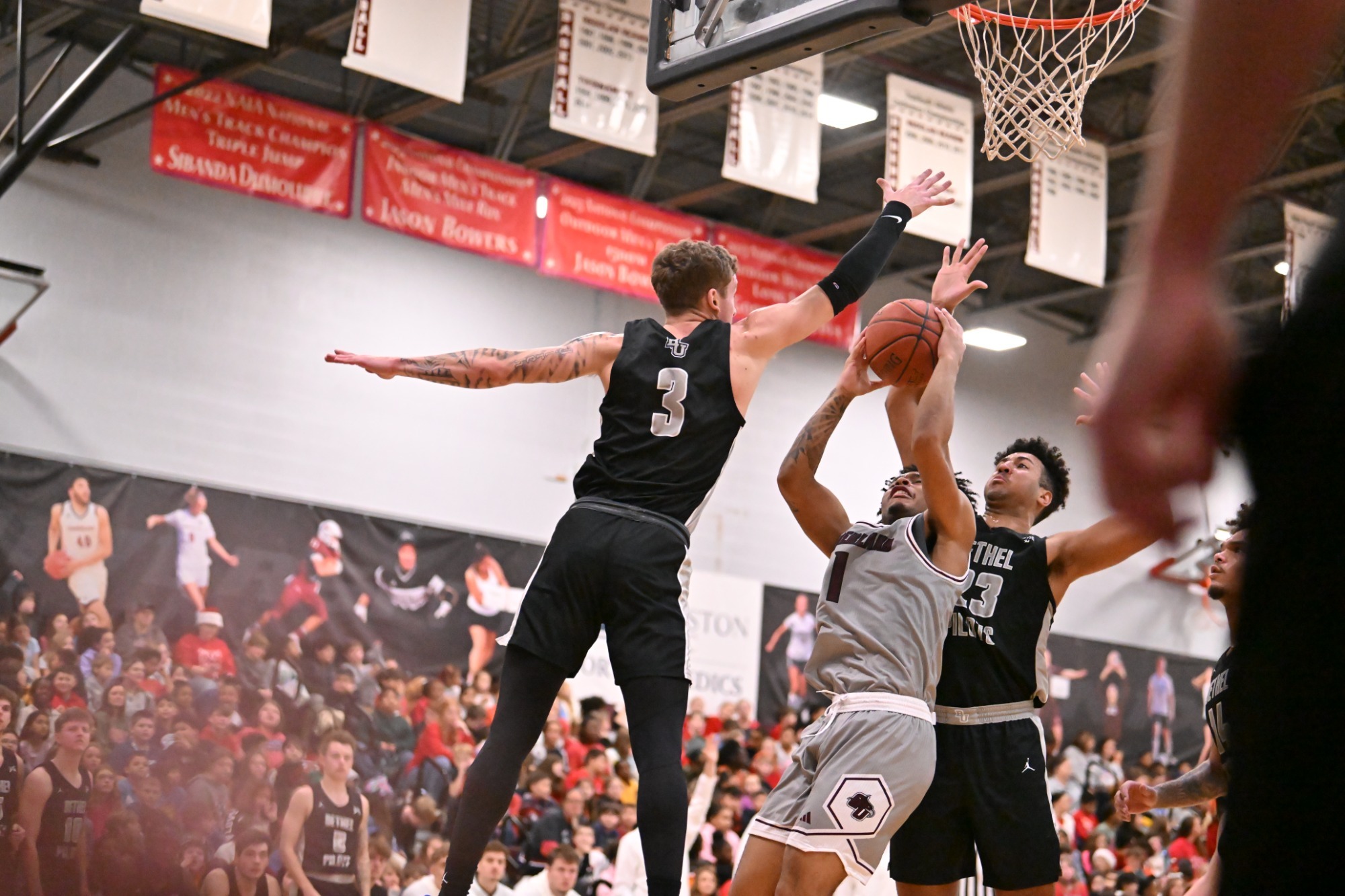 Drew Lutz hits 1,000 career points as a Pilot - Bethel University (Ind)
