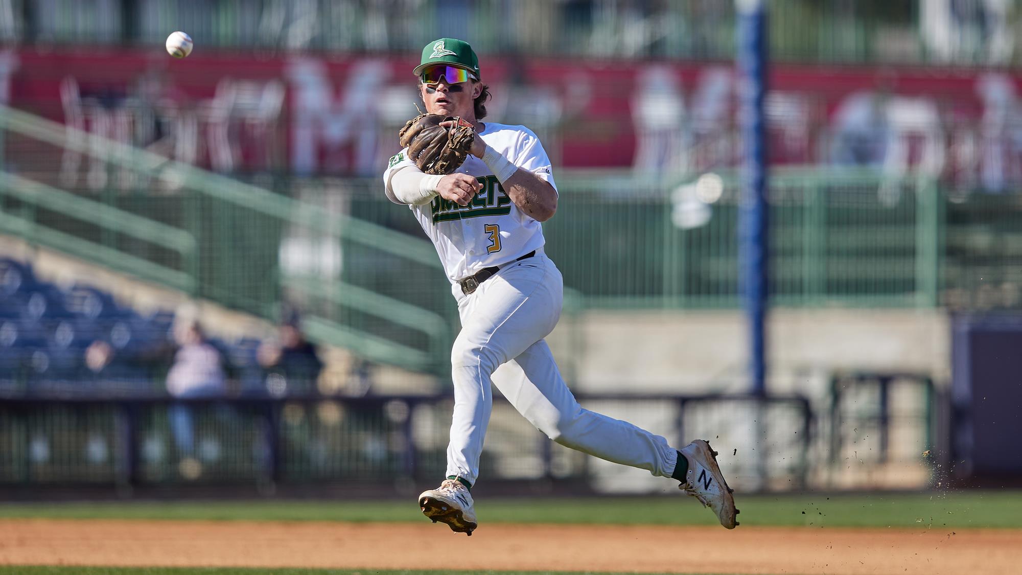Baseball Grabs Two Wins over MUW in Non-Conference Play - Belhaven ...