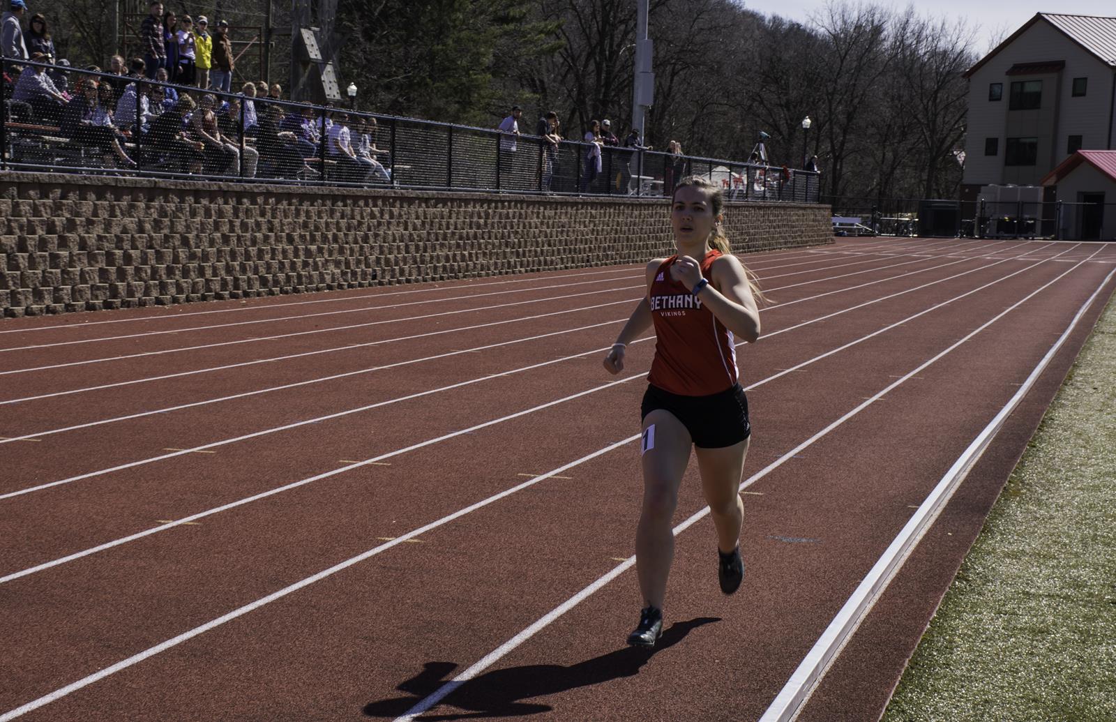 Kayla Norris - Women's Track & Field - Bethany Lutheran College Athletics