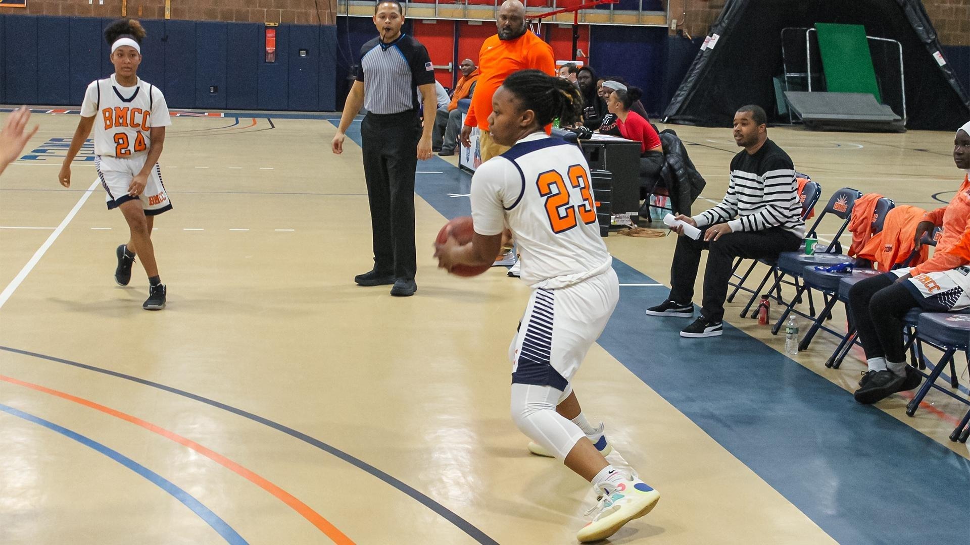 Demaris Andrews - Women's Basketball - Borough of Manhattan Community ...