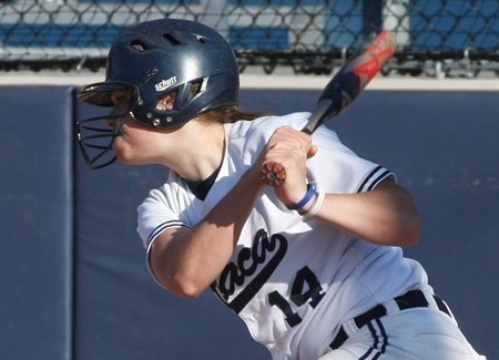 Kelly Robichaud - Softball - Ithaca College Athletics