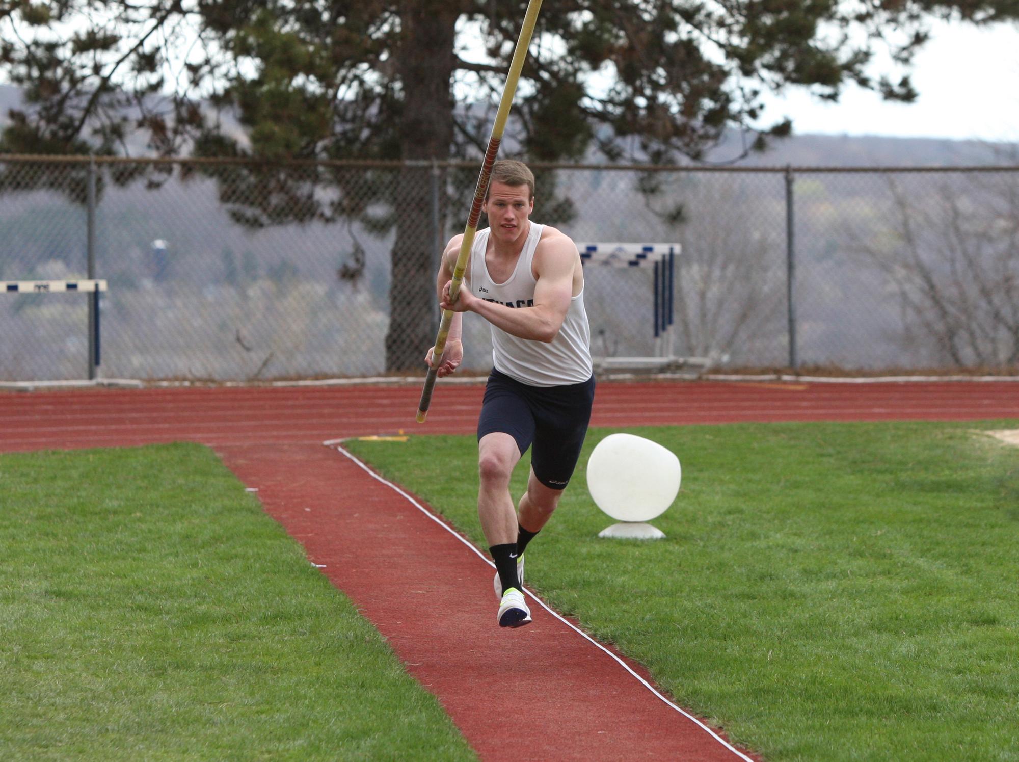 Seth Abbott - Men's Track & Field - Ithaca College Athletics