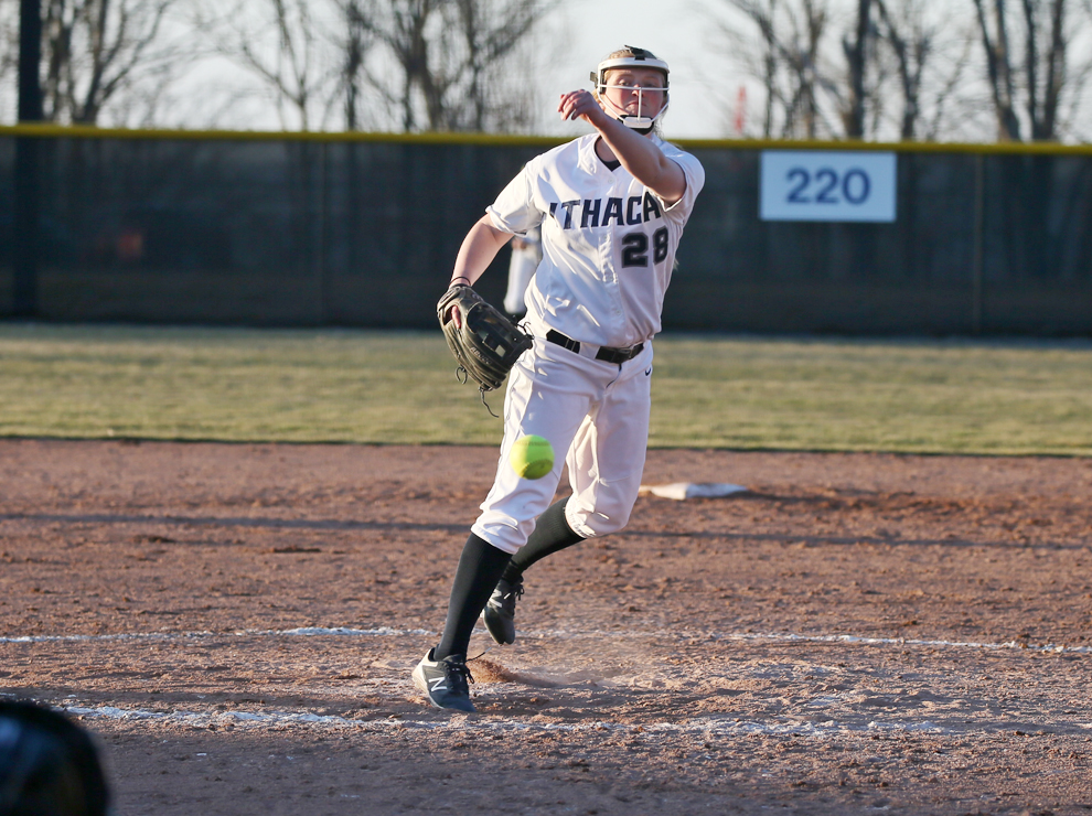 Softball Splits With Cornell - Ithaca College Athletics