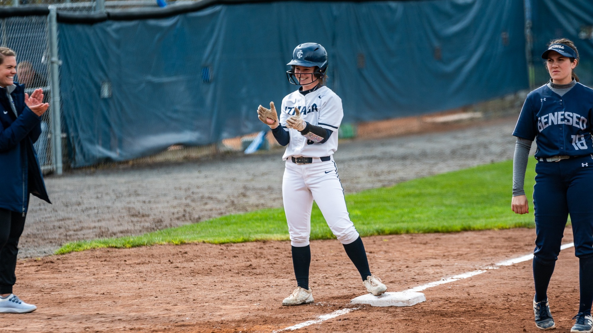 Softball Picks Up Two More Wins on Tuesday - Ithaca College Athletics