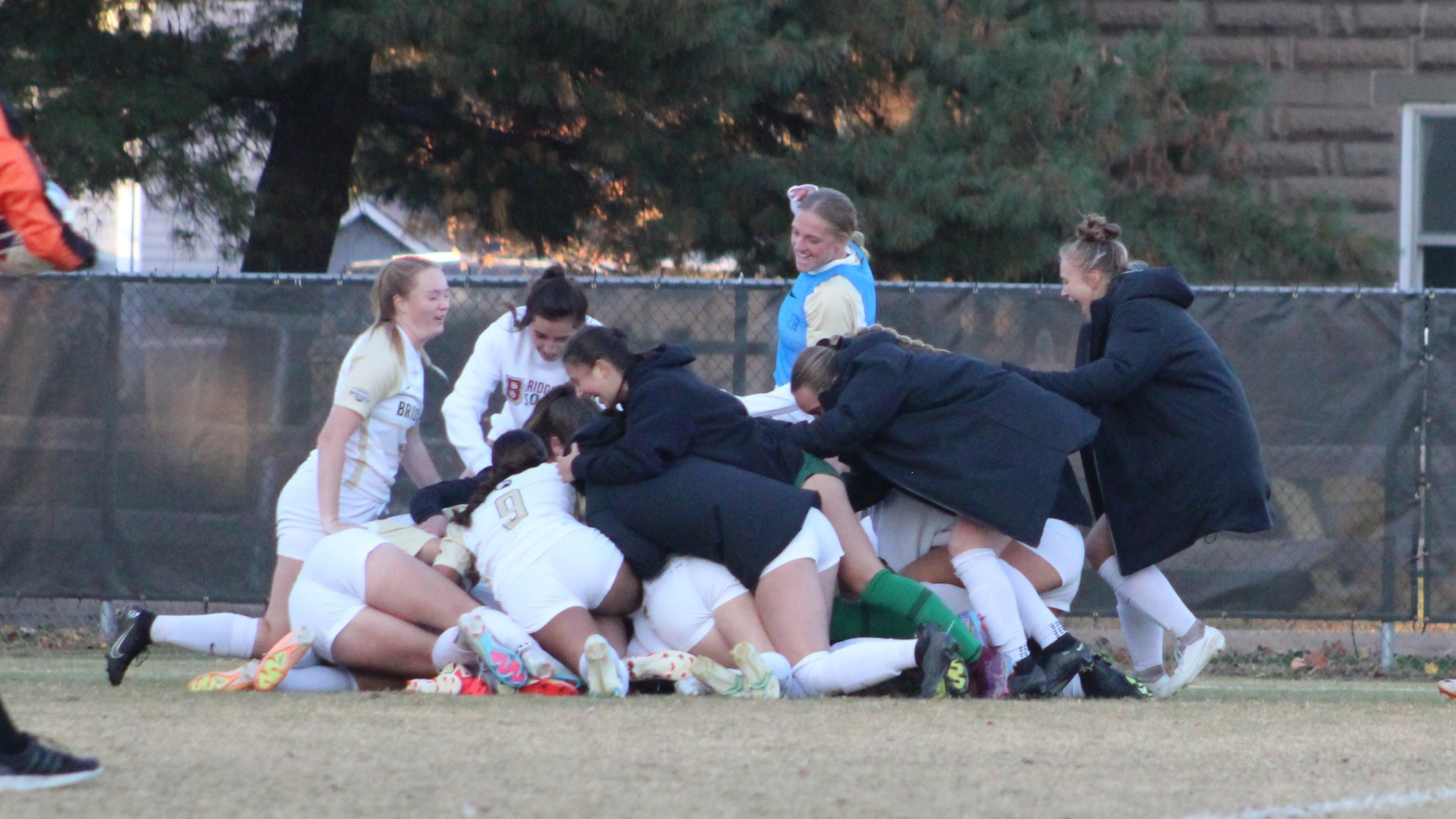 Women's Soccer Survives Penalty Kicks to Advance - Bridgewater College
