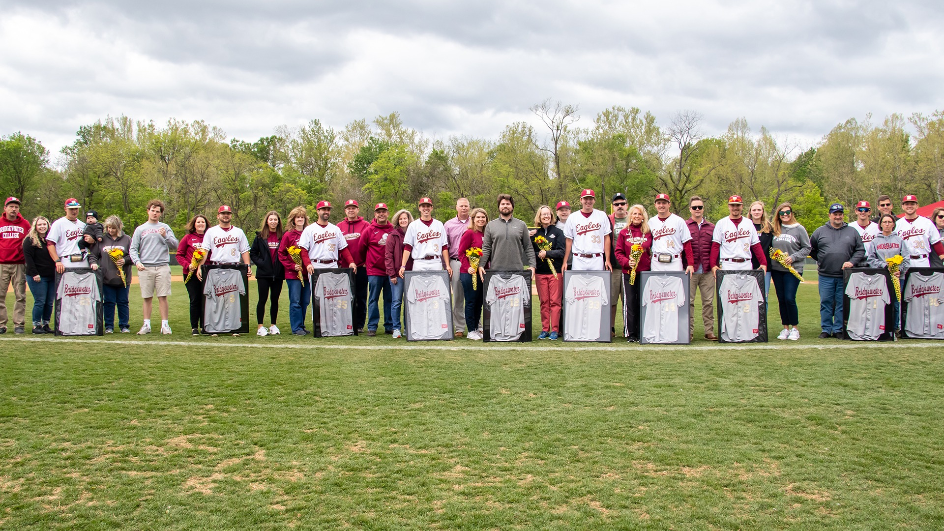 Baseball Splits Senior Day Doubleheader - Bridgewater College