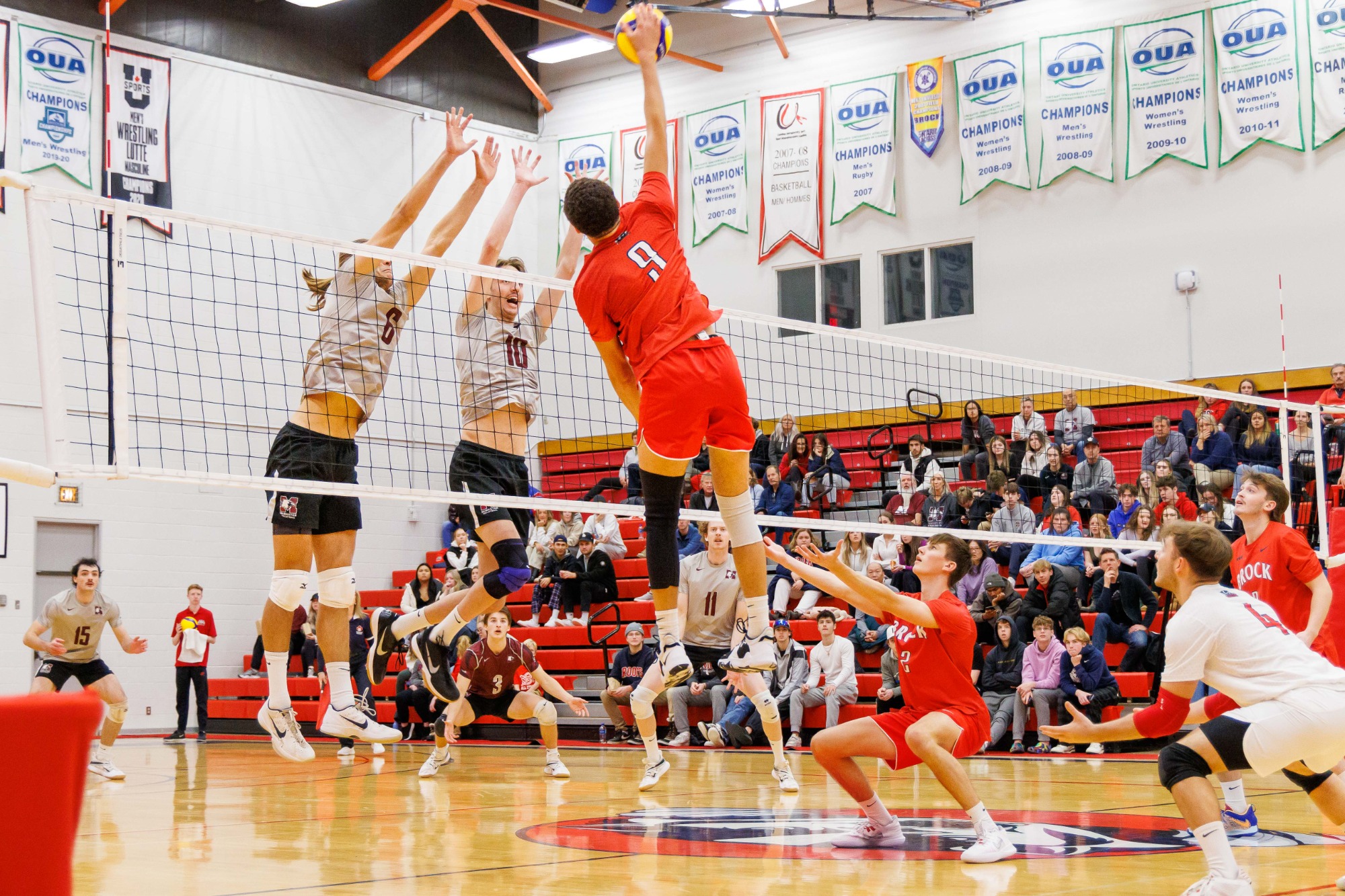 Brock falls in straight sets to No. 4 McMaster - Brock University Athletics