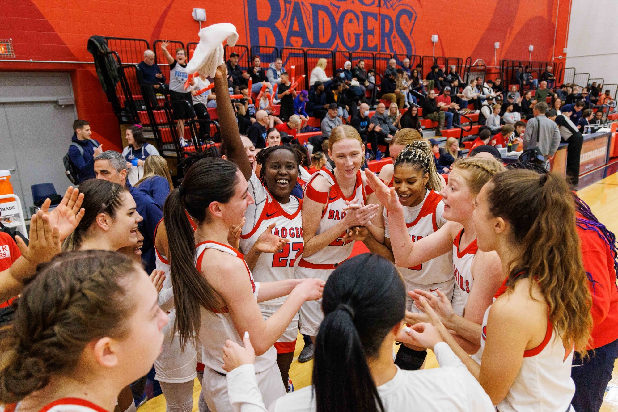 Badgers snap losing streak with win over No. 9 Ravens - Brock ...