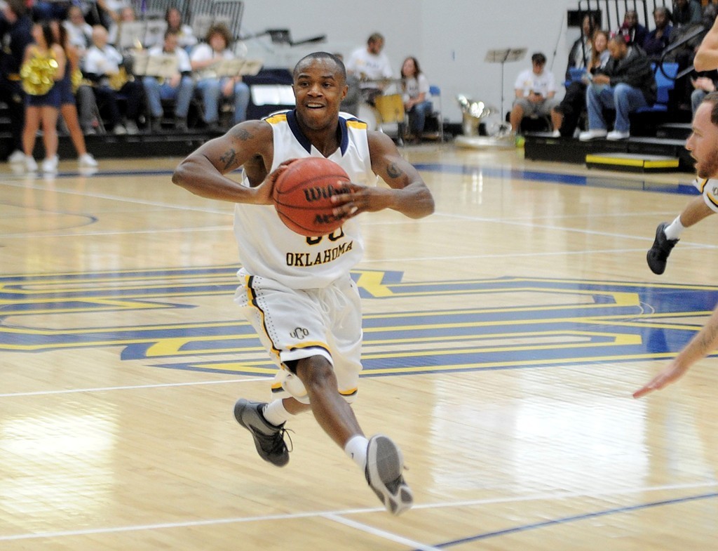 Nic Combs - Men's Basketball - University of Central Oklahoma Athletics