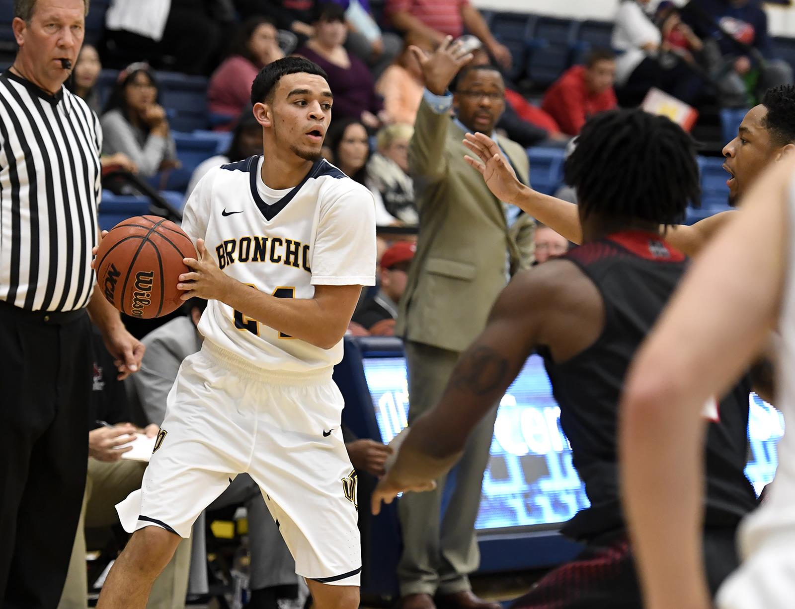 Cooper Clark - Men's Basketball - University of Central Oklahoma Athletics