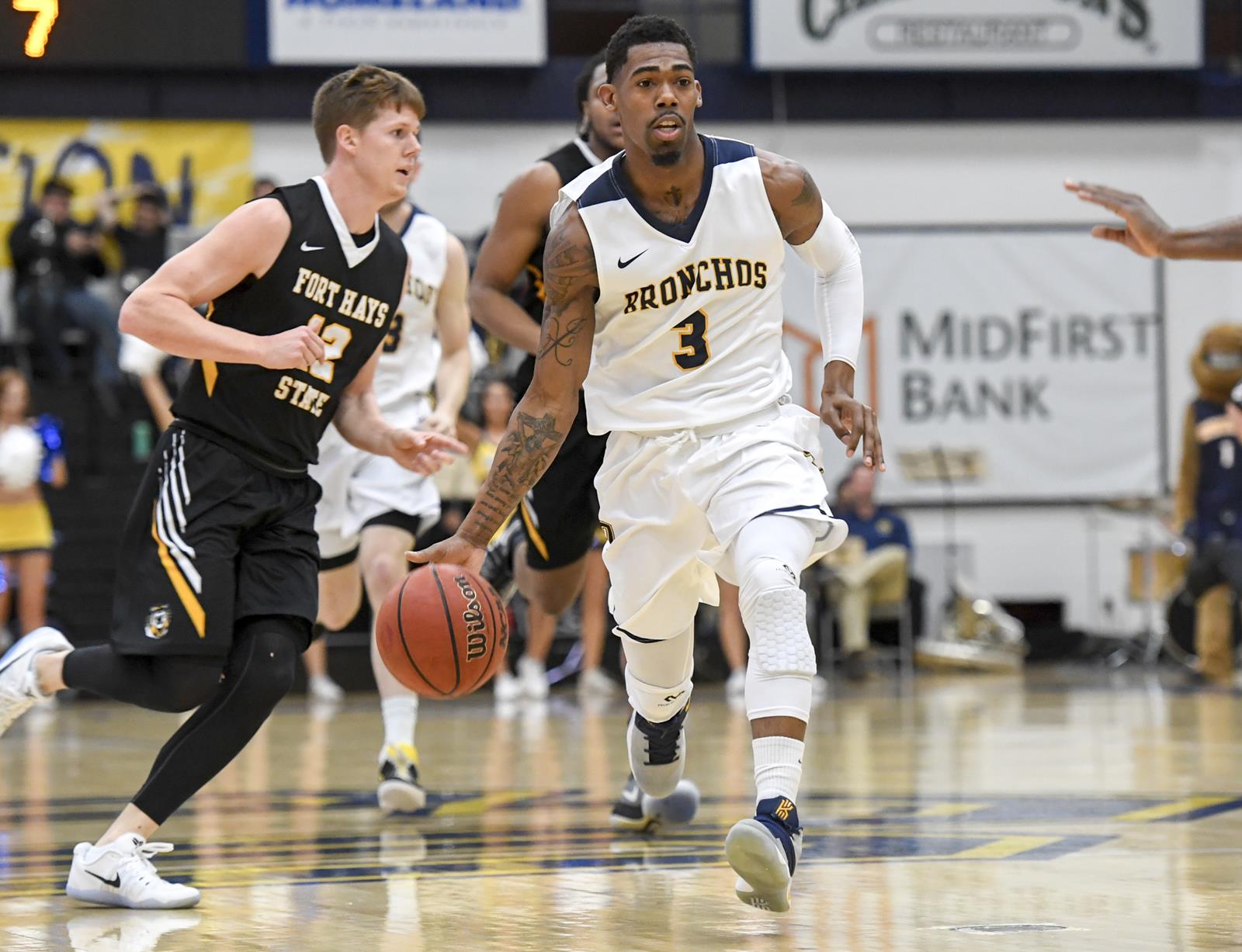 Xavier Howard - Men's Basketball - University of Central Oklahoma Athletics