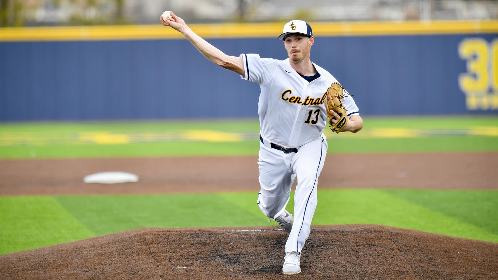 Dylan Hall - Baseball - University of Central Oklahoma Athletics