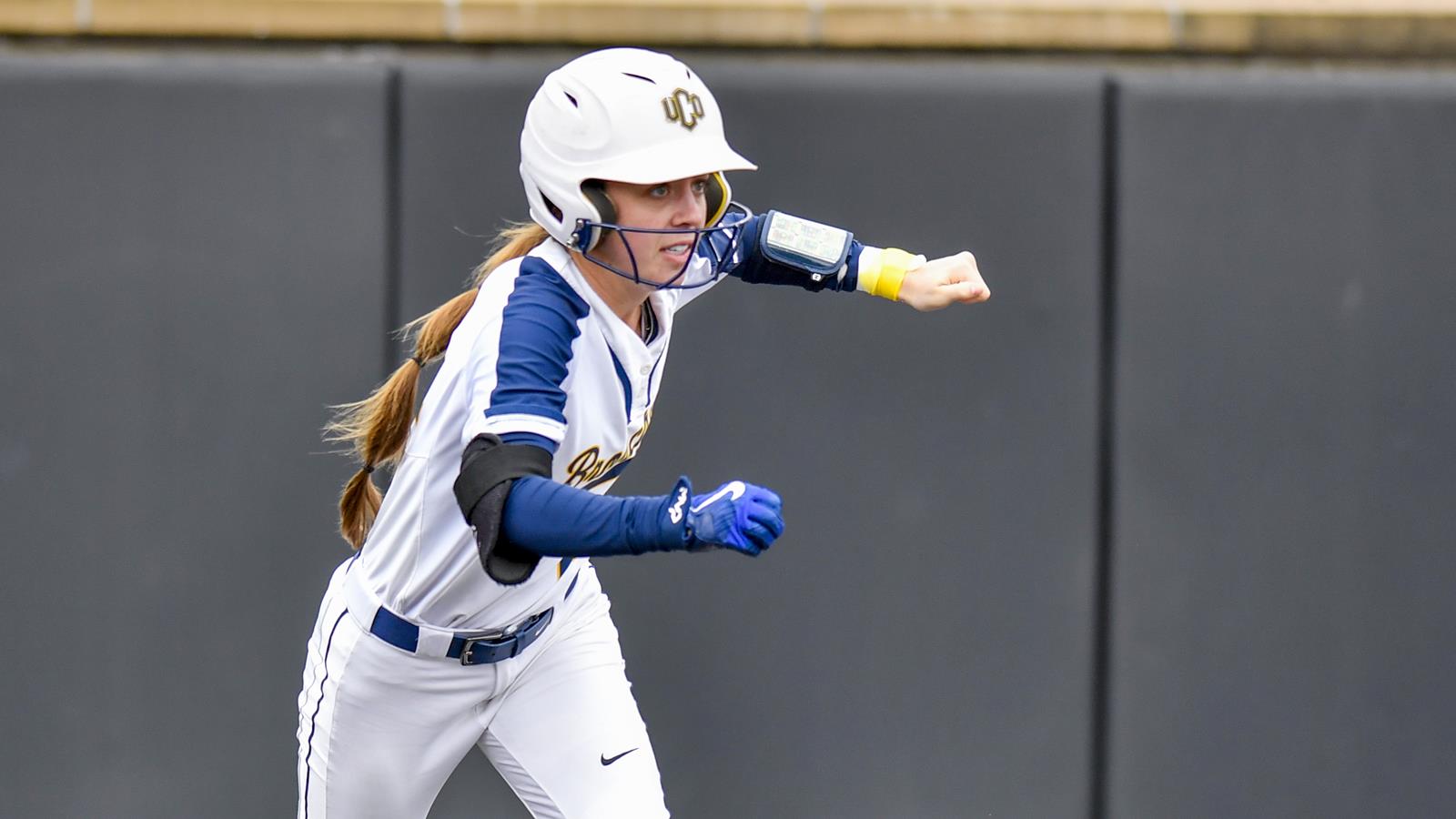 Thompson, Heath Spark Bronchos Past Winona - University of Central ...