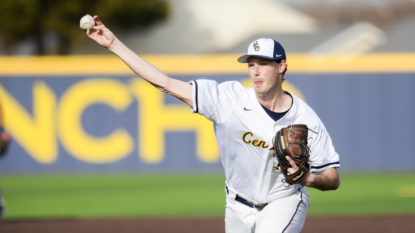 Dylan Hall - Baseball - University of Central Oklahoma Athletics