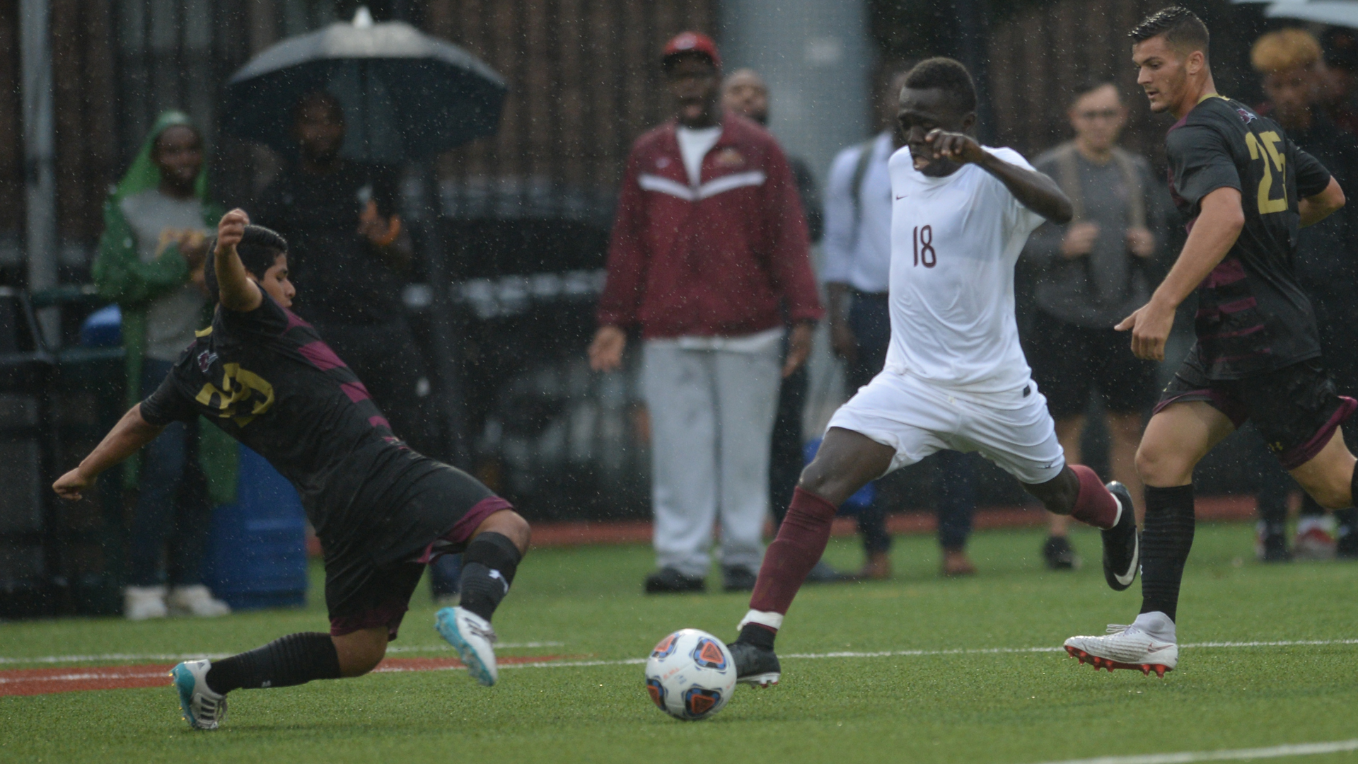Men's Soccer Falls to TCNJ at Home - Brooklyn College Athletics