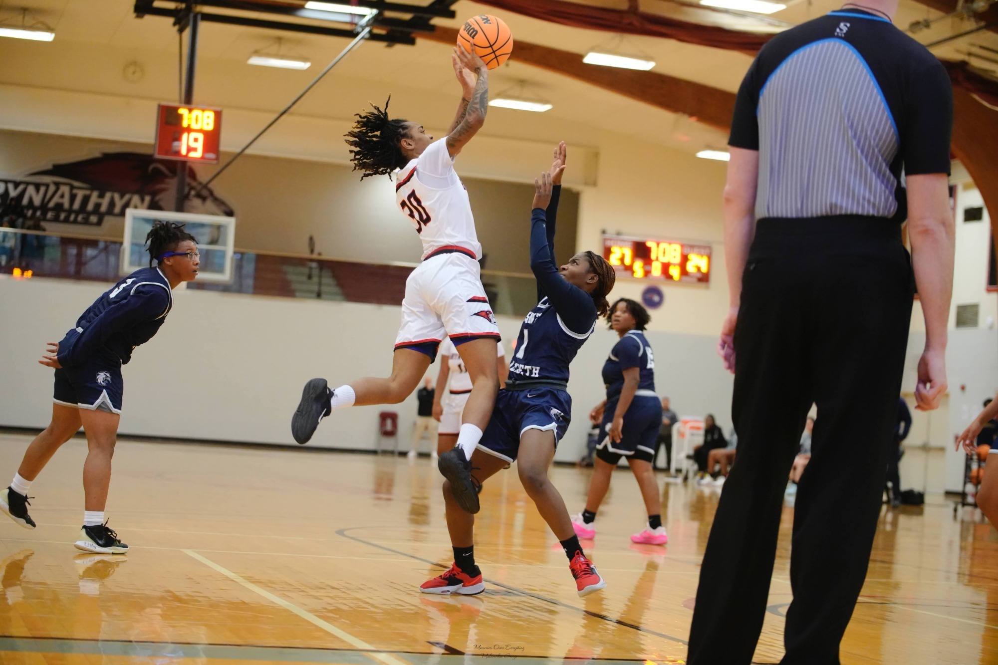 Women's Basketball wins first playoff game as program - Bryn Athyn College