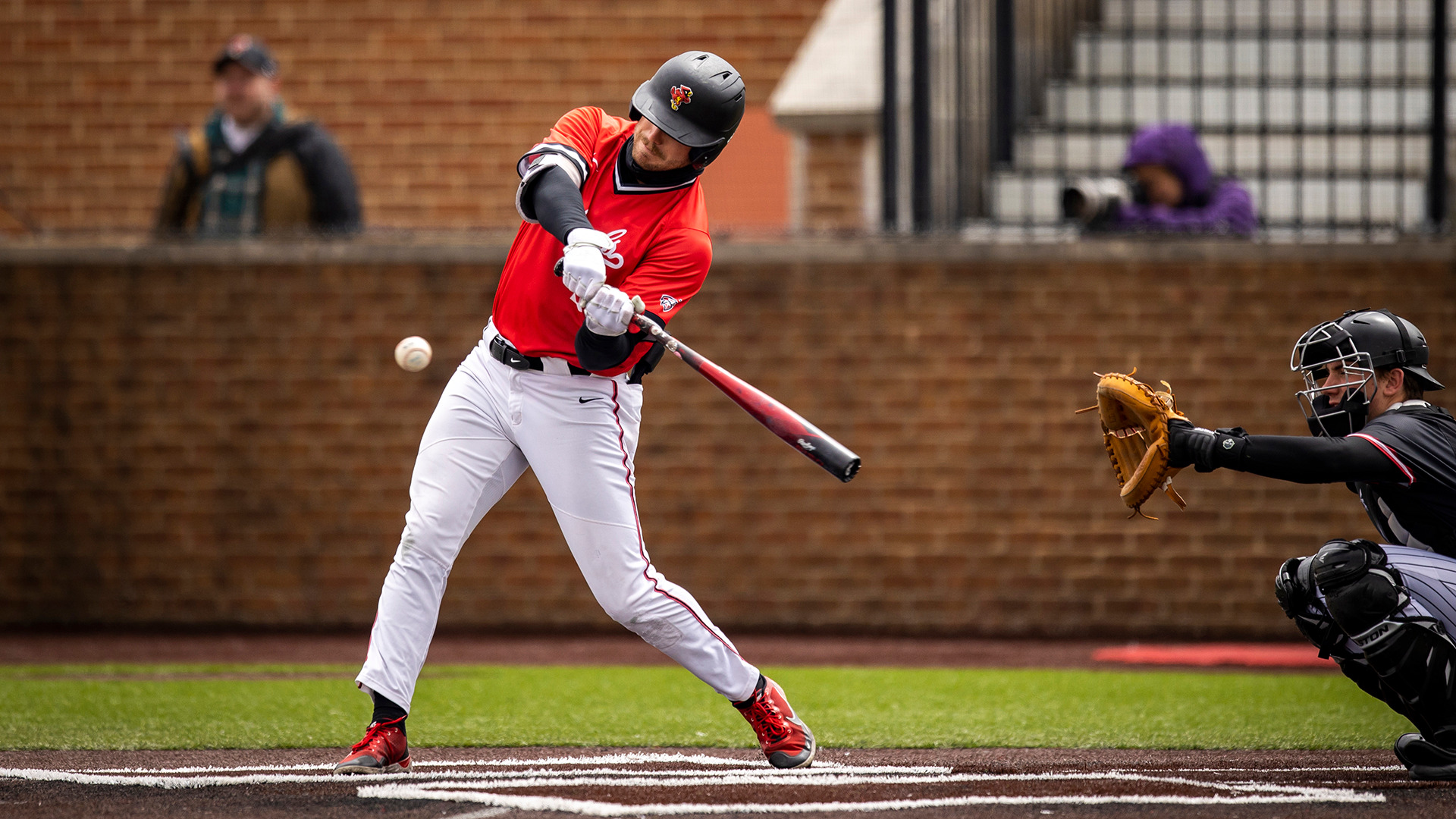 Cardinals Split Doubleheader with Bobcats - Ball State University Athletics