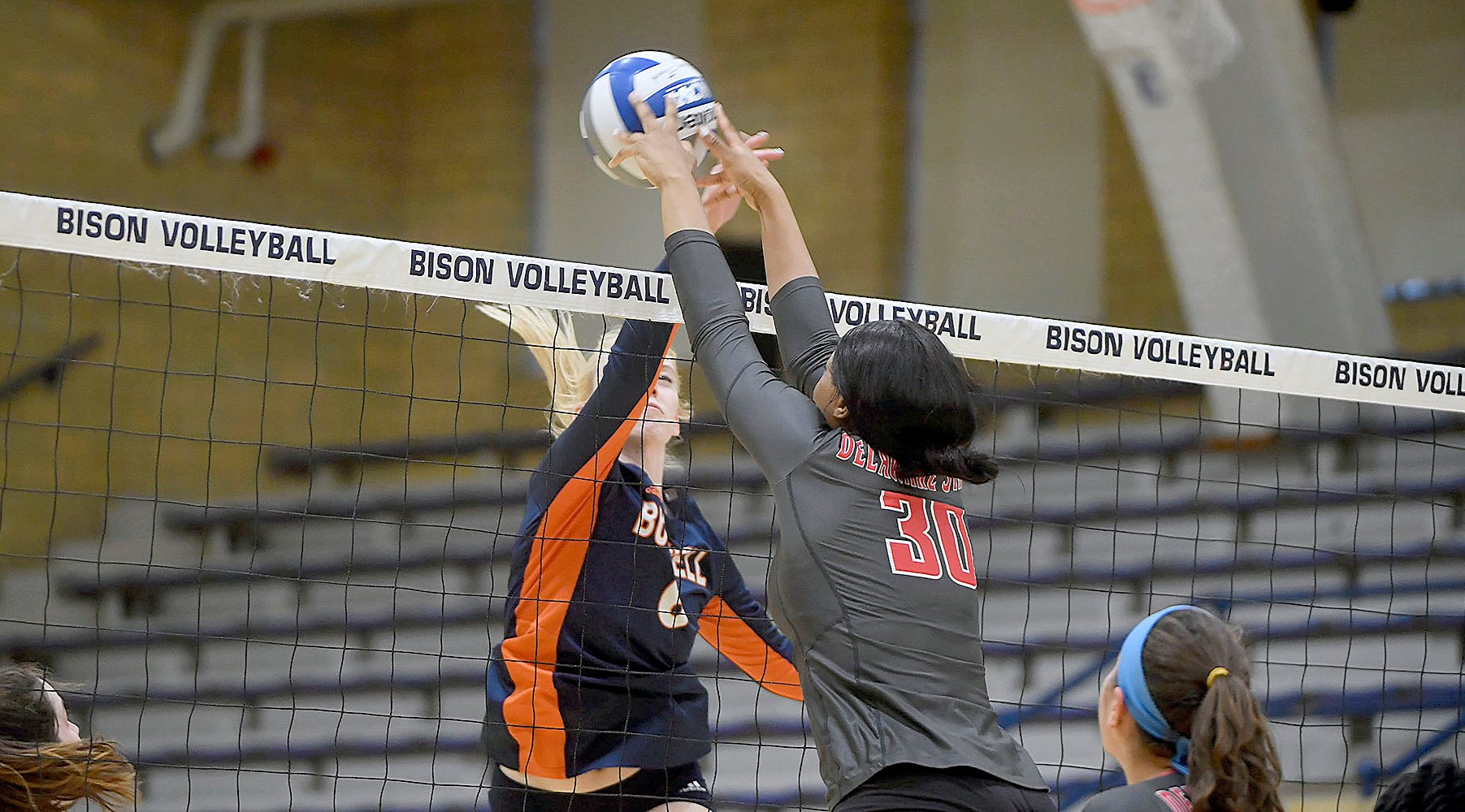 Volleyball Downed by Holy Cross - Bucknell University Athletics