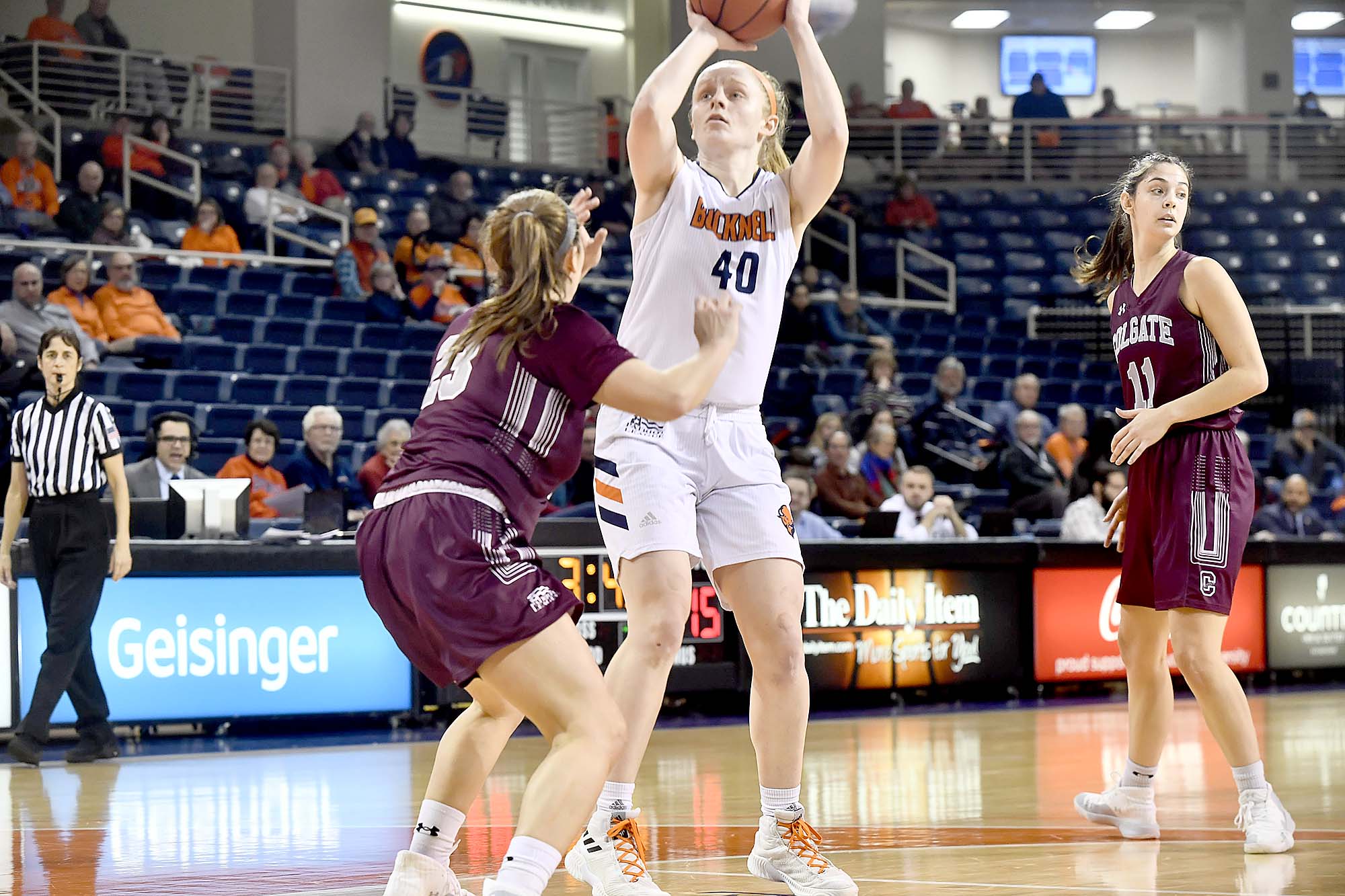 Women's Basketball Secures Regular Season Title with 76-65 Win at ...
