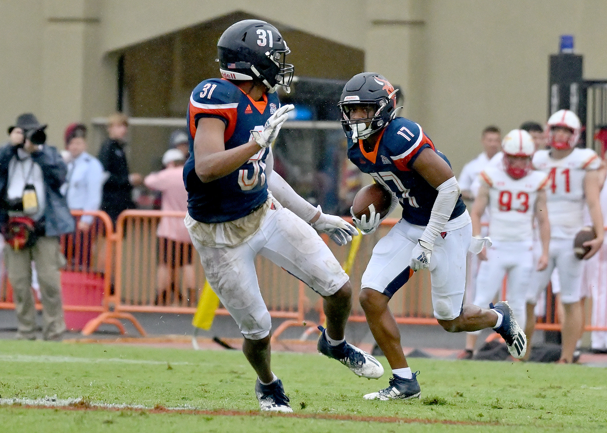 Football's Jackson and Schearer Earn PL Weekly Awards, Schearer Named ...