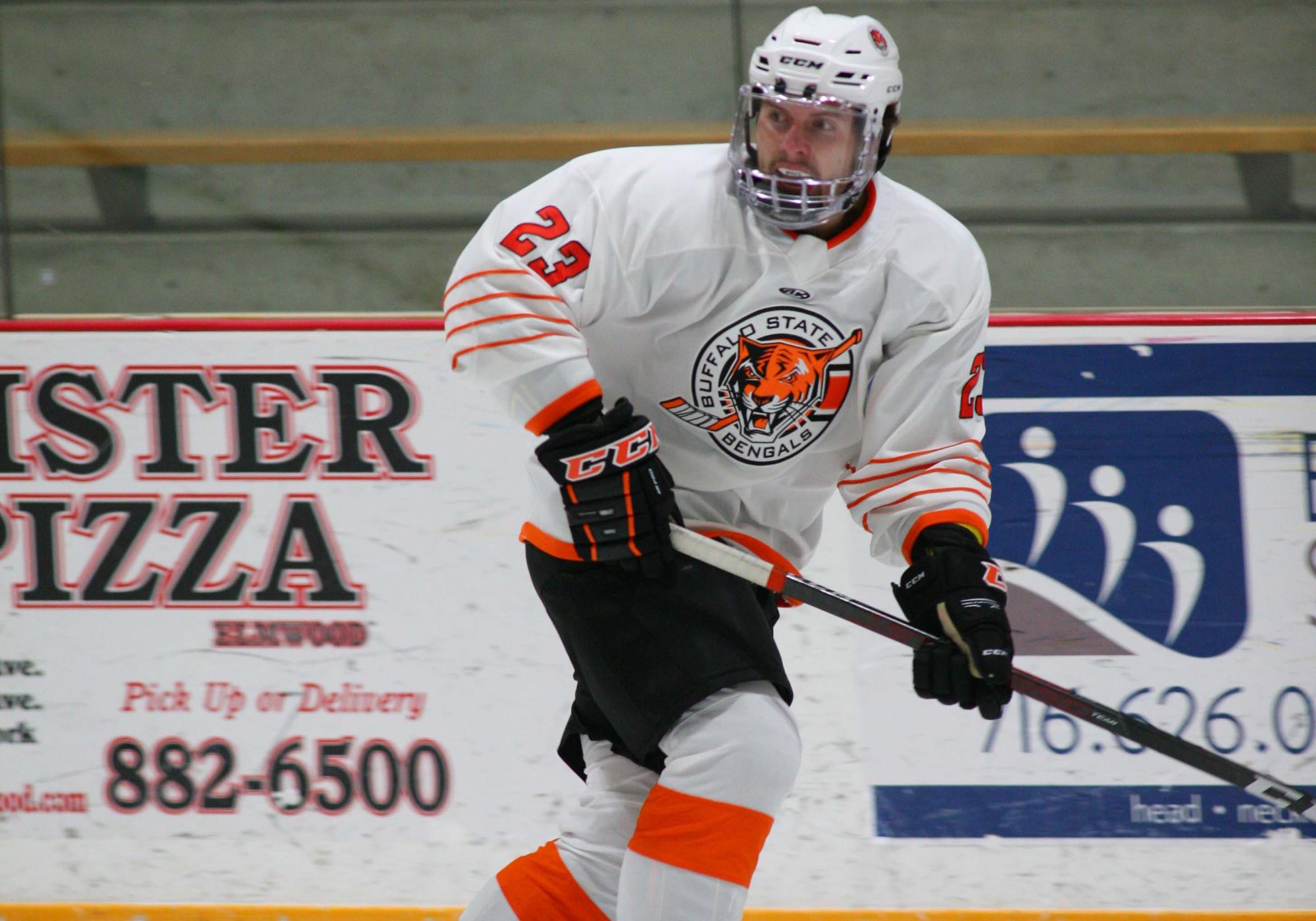 Pair Of Late Goals Sinks Men's Hockey Vs. Fredonia - Buffalo State ...