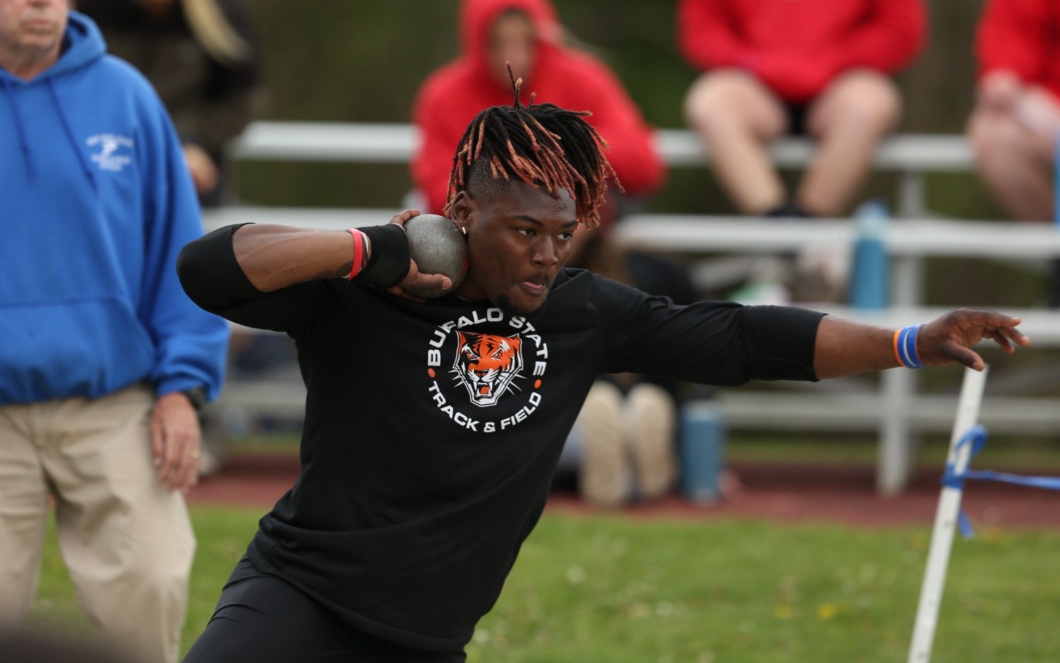 Laster Repeats As Outdoor Long Jump SUNYAC Champion, Men Finish 7th ...