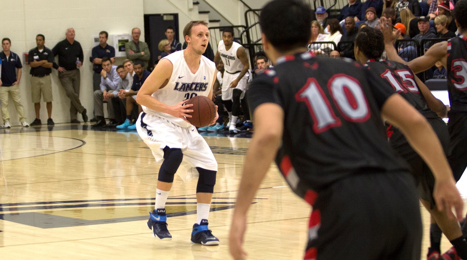 Eric Hunt - Men's Basketball - CBU Athletics