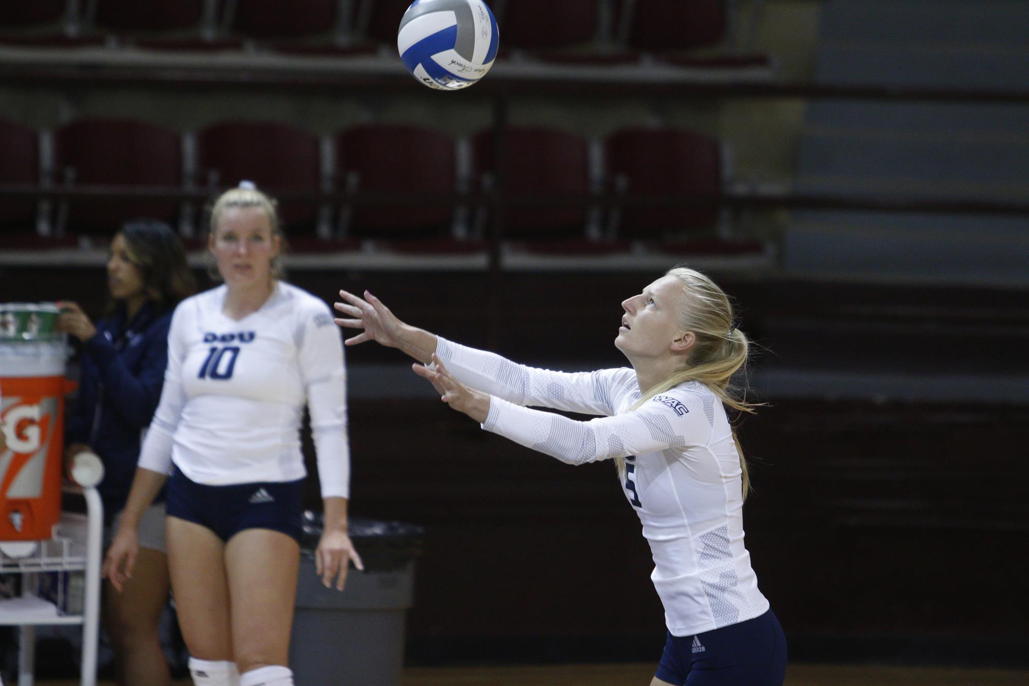 Katelyn Vander Tuig - Women's Volleyball - CBU Athletics