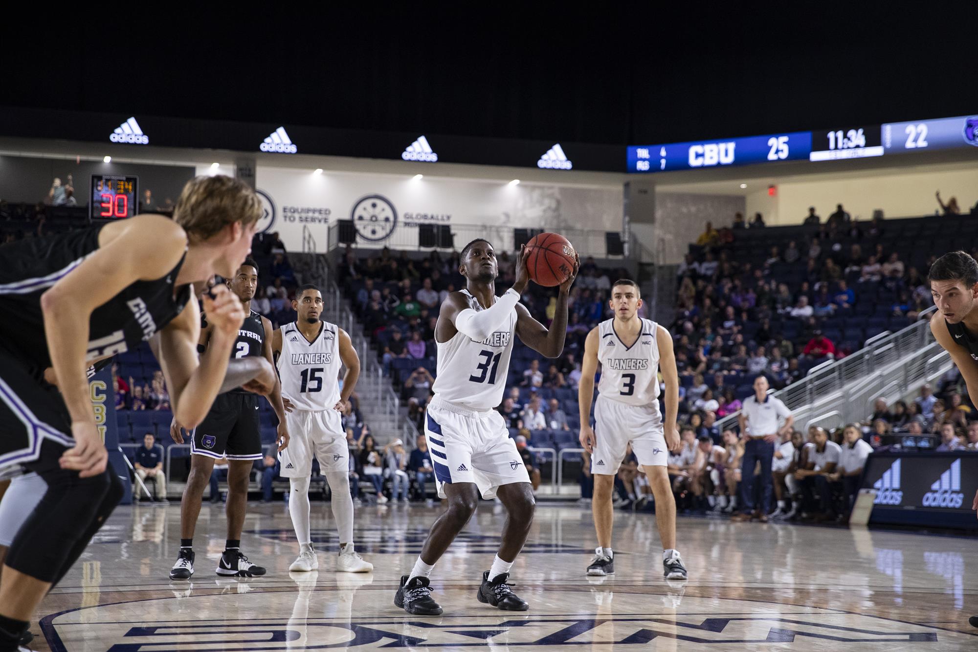 Ferron Flavors Jr. - Men's Basketball - CBU Athletics