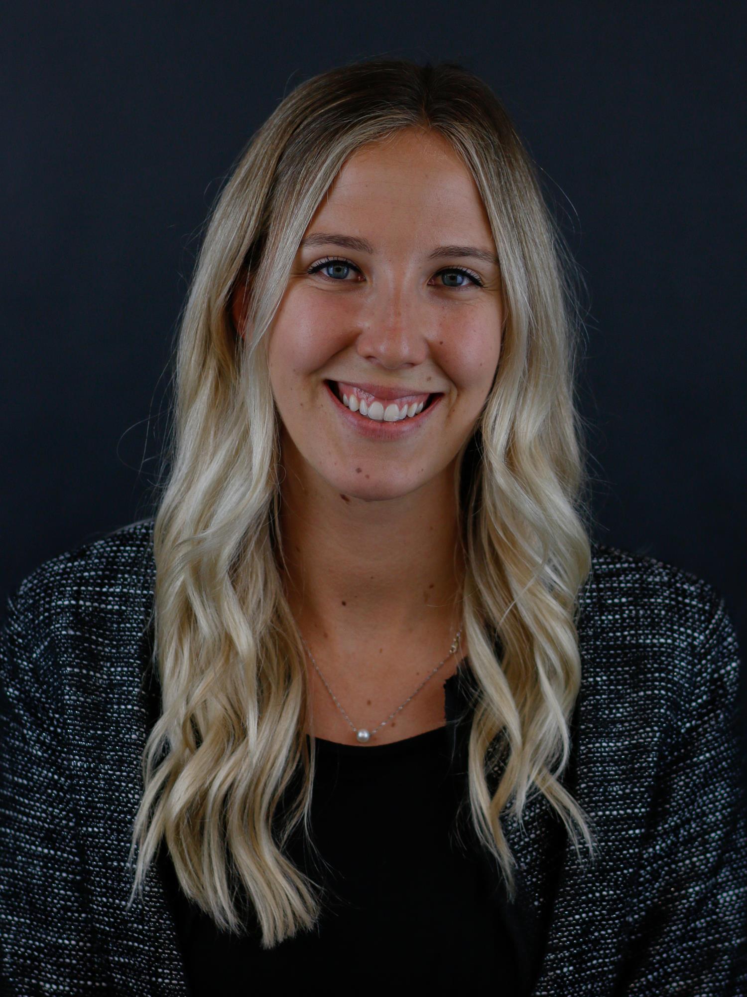 Michelle Wright - Women's Volleyball Coach - CBU Athletics