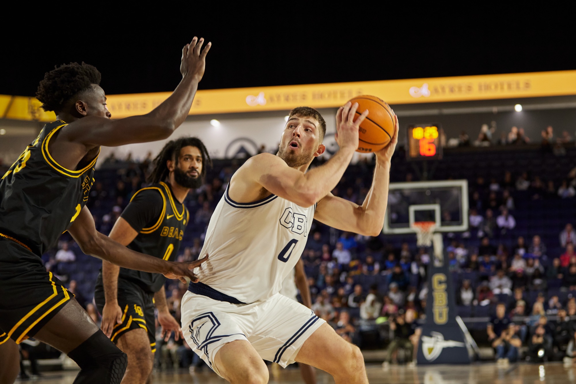 Riley Battin - Men's Basketball - CBU Athletics