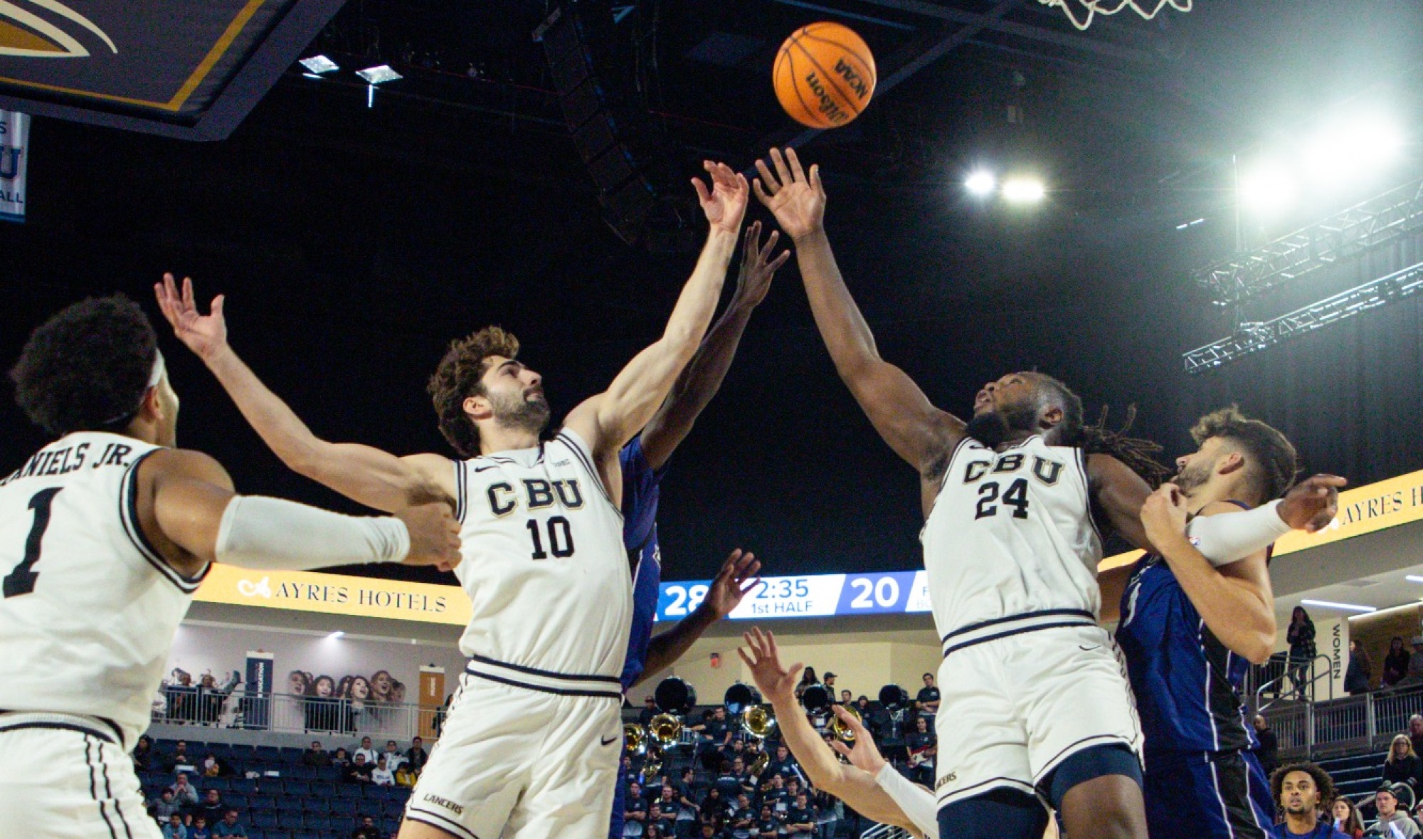 Yvan Ouedraogo - Men's Basketball - CBU Athletics