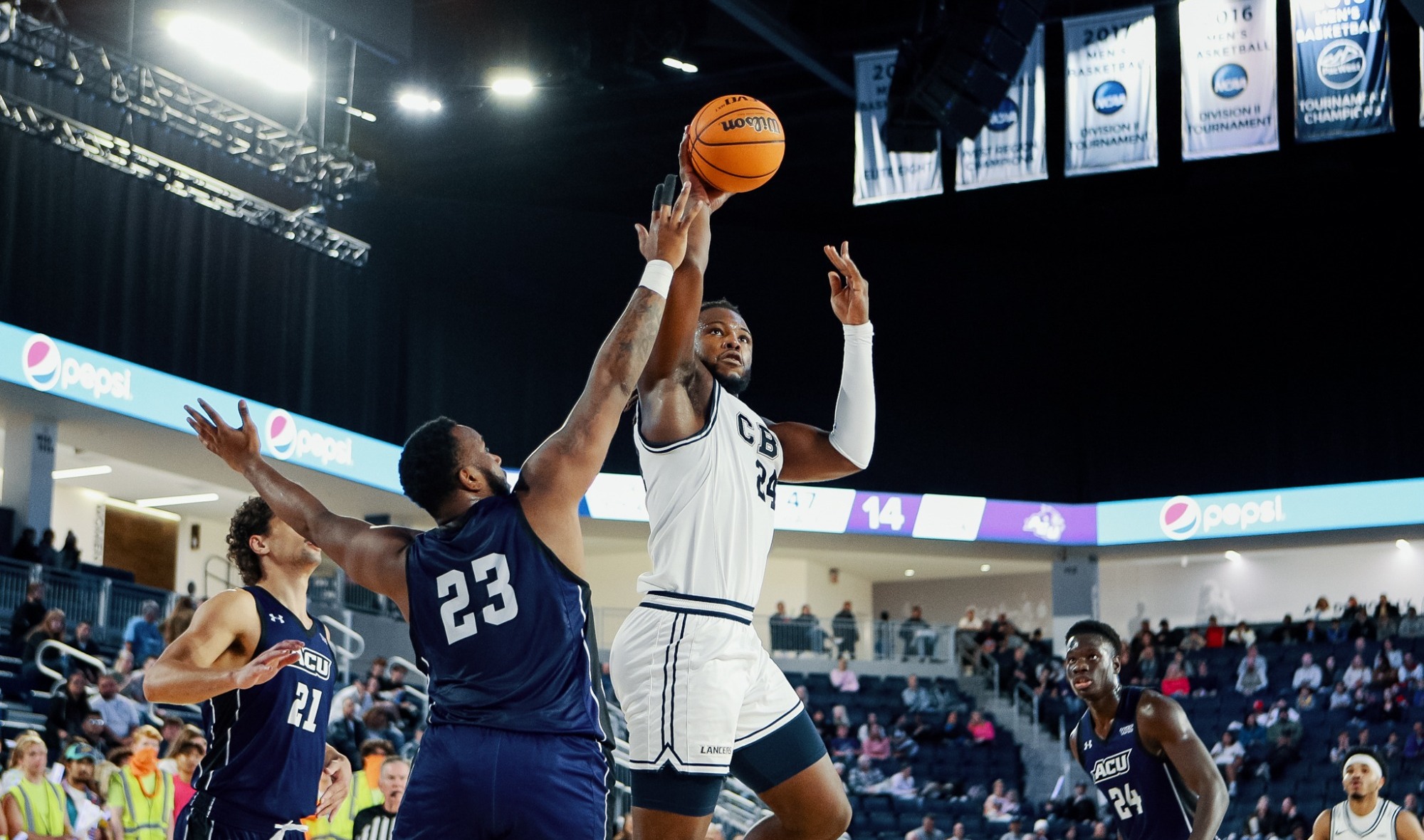 Yvan Ouedraogo - Men's Basketball - CBU Athletics