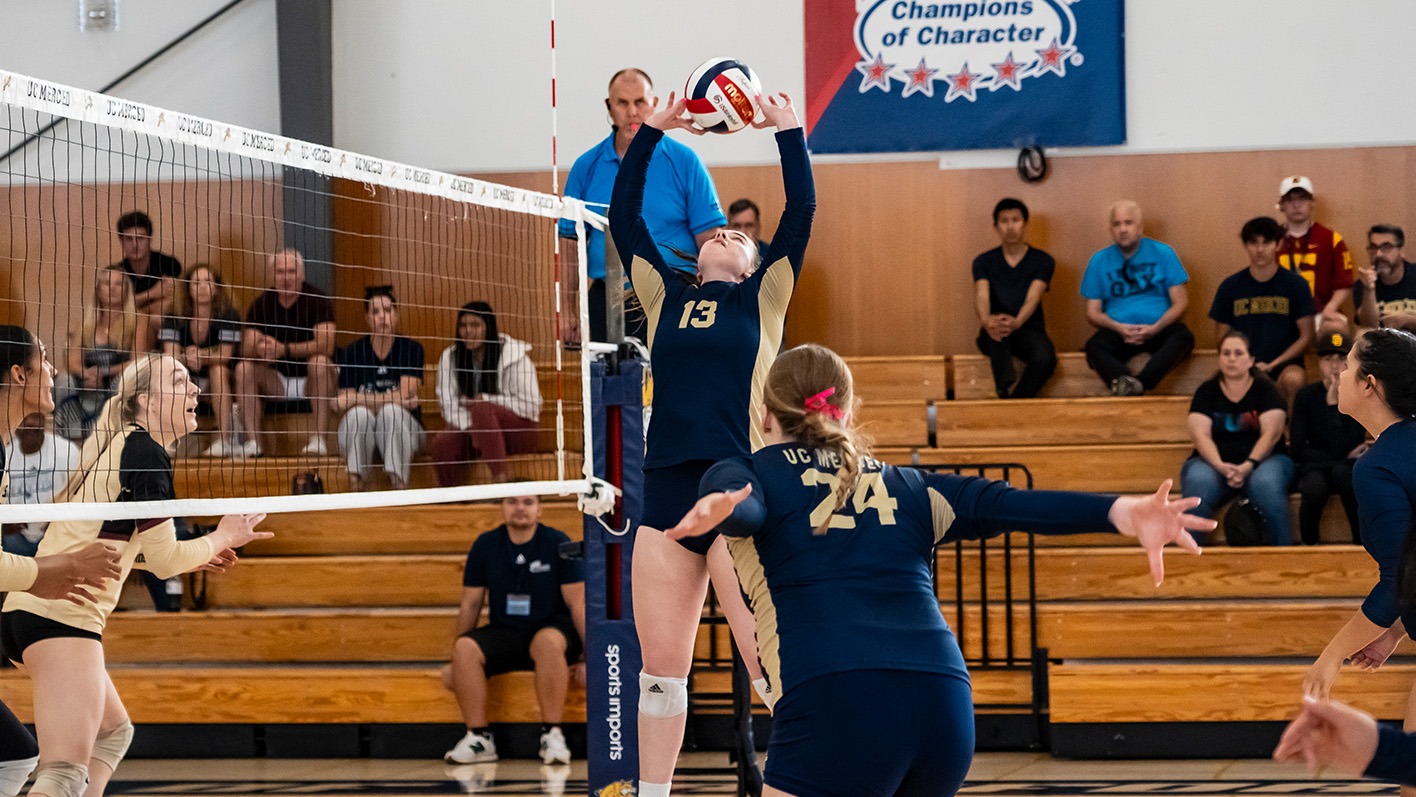 Bobcats Fall in Straight Sets to Embry-Riddle - University of ...