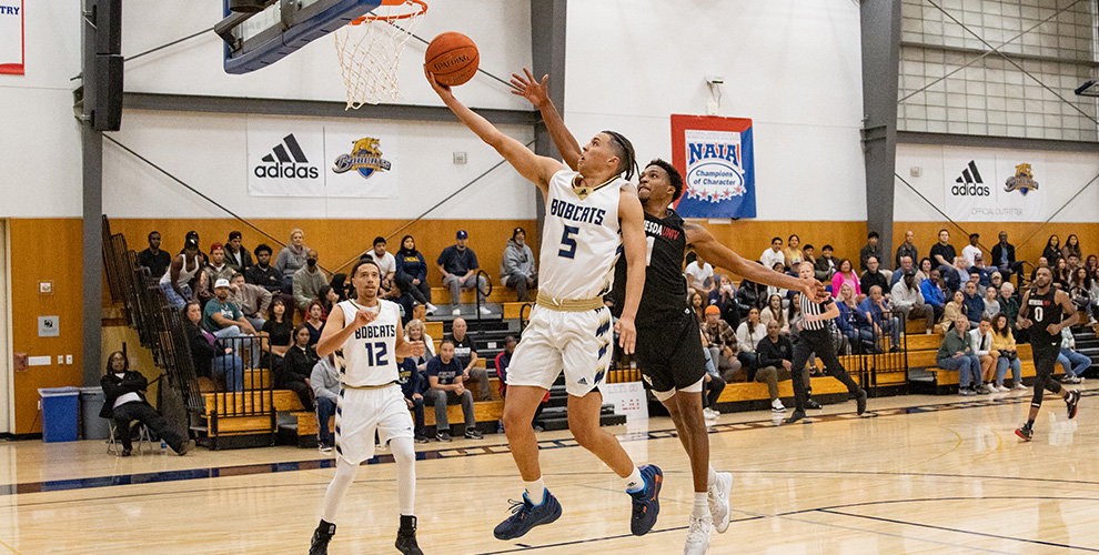 Bobcats Fall to Menlo College at Bill Holtz Warrior Classic ...