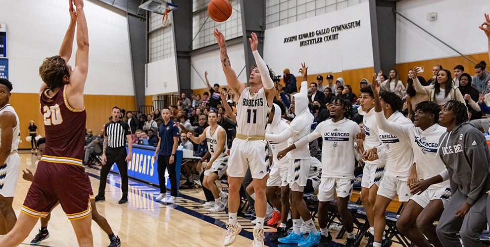 Westlake Goes for 23, Bobcats Win 62-44 to Add to Stellar Start ...