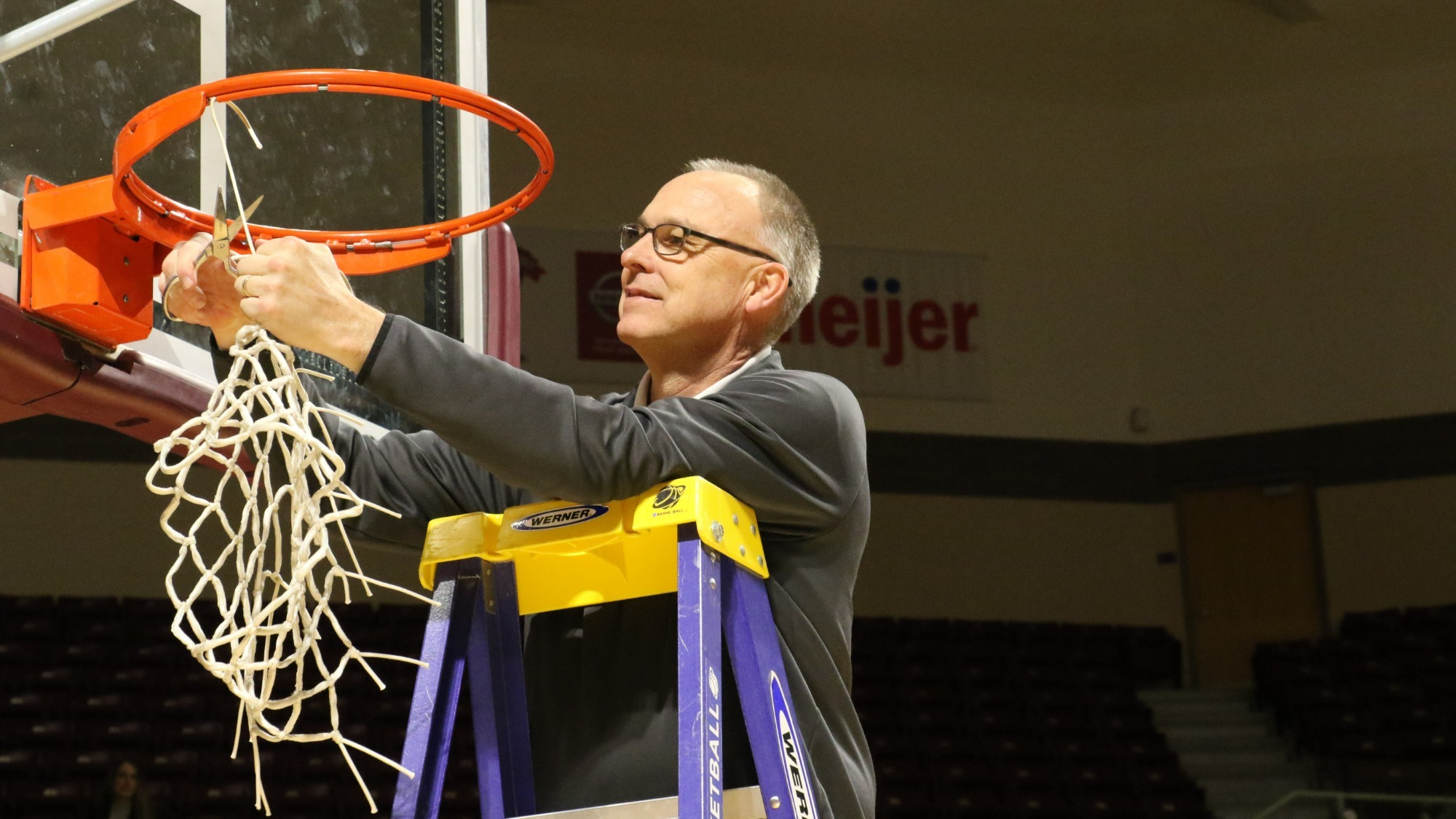 Men's Basketball Clinches Share of MIAA Title With 67-56 Win - Calvin ...
