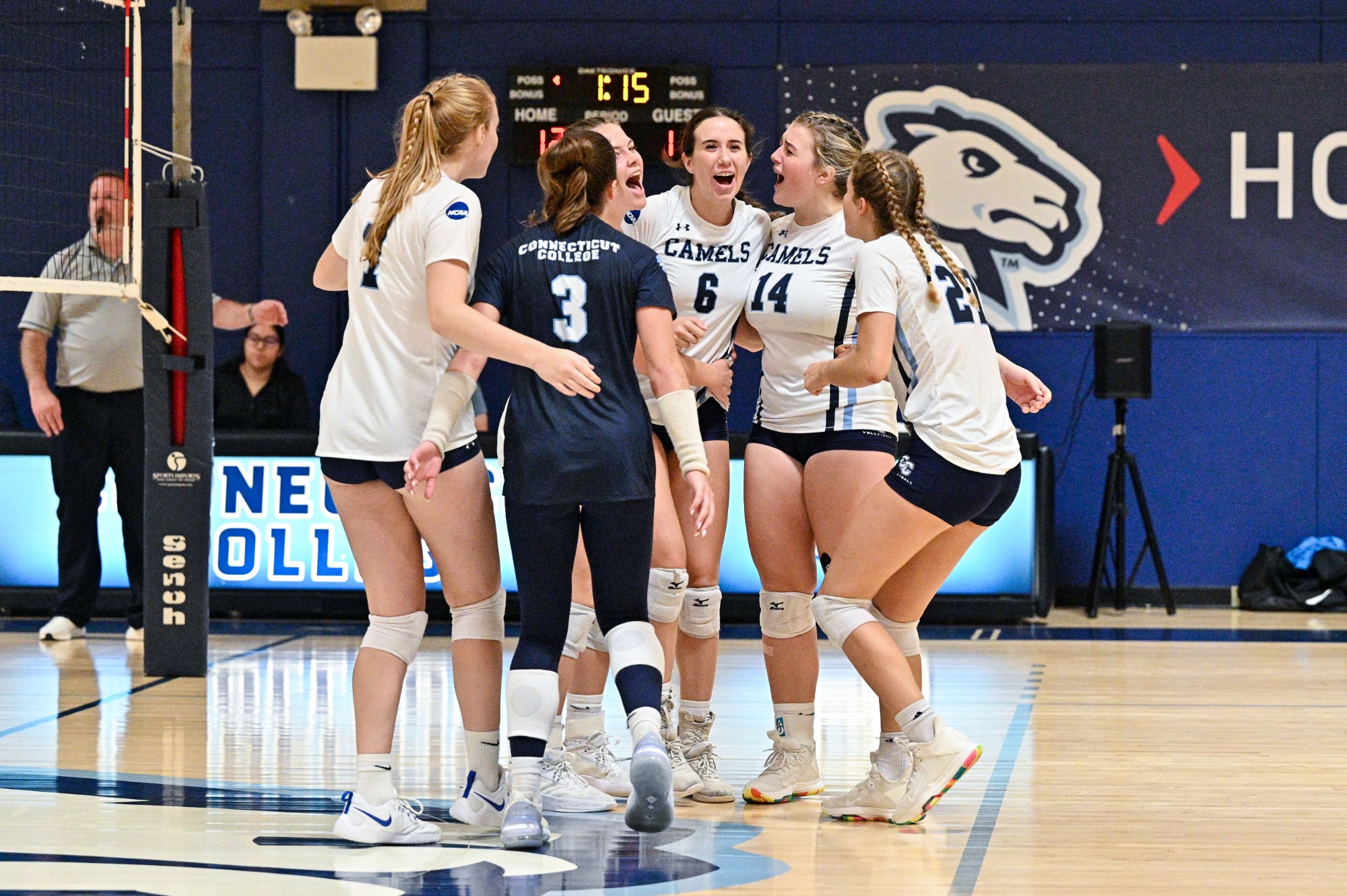 Camels Race Past Rhode Island College - Connecticut College