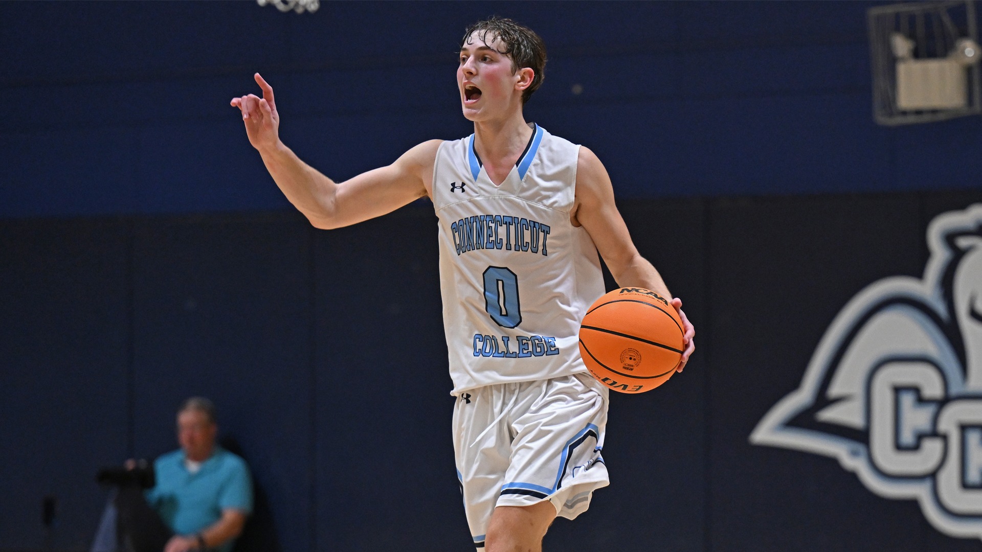 Men's Basketball Rebounds at Eastern - Connecticut College