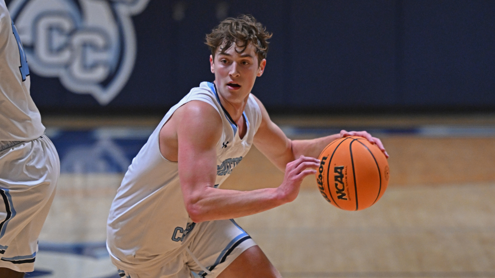 Men's Basketball Races Past JWU - Connecticut College