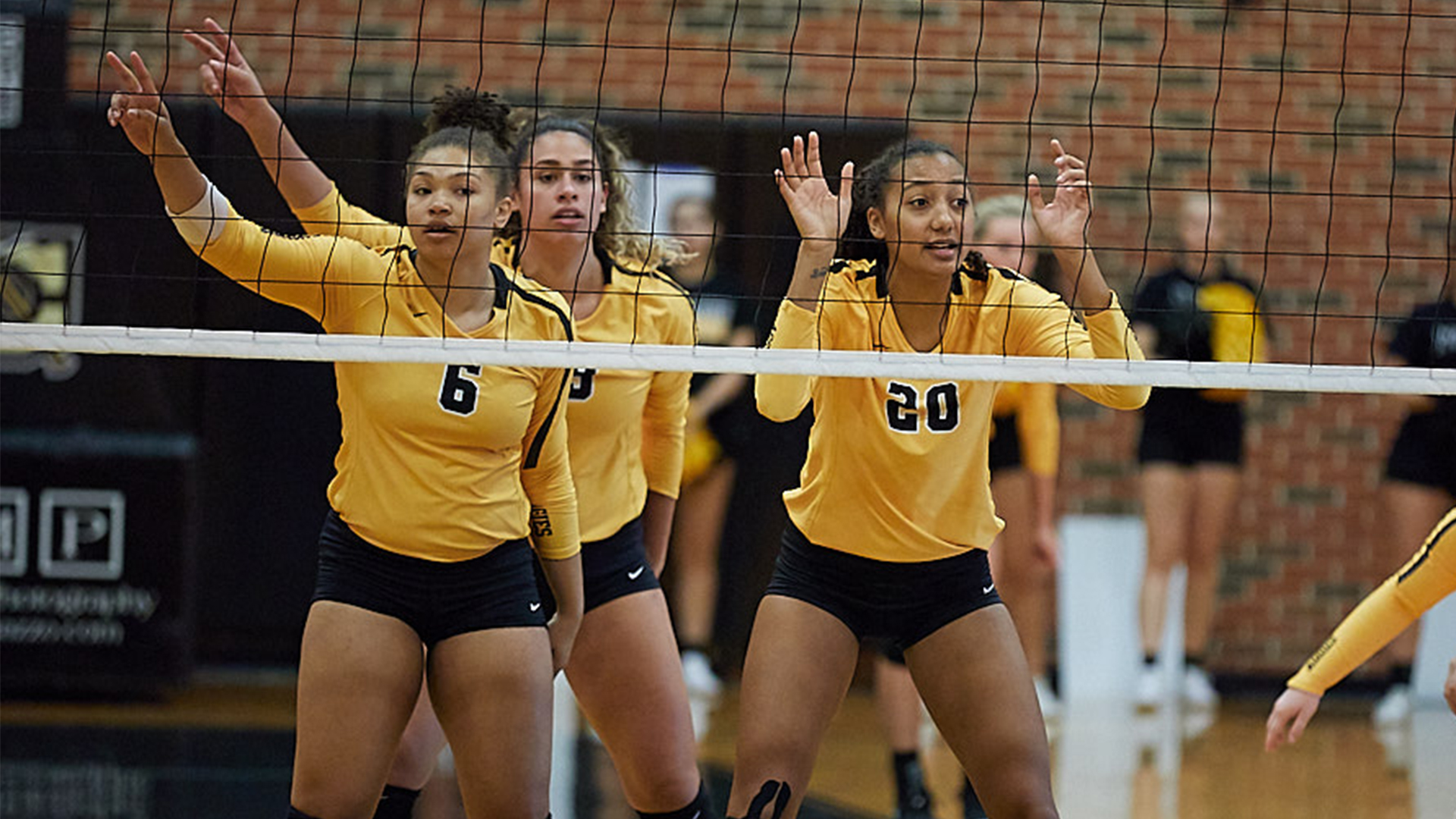 Jazmin Luster - Volleyball - Cameron University Athletics