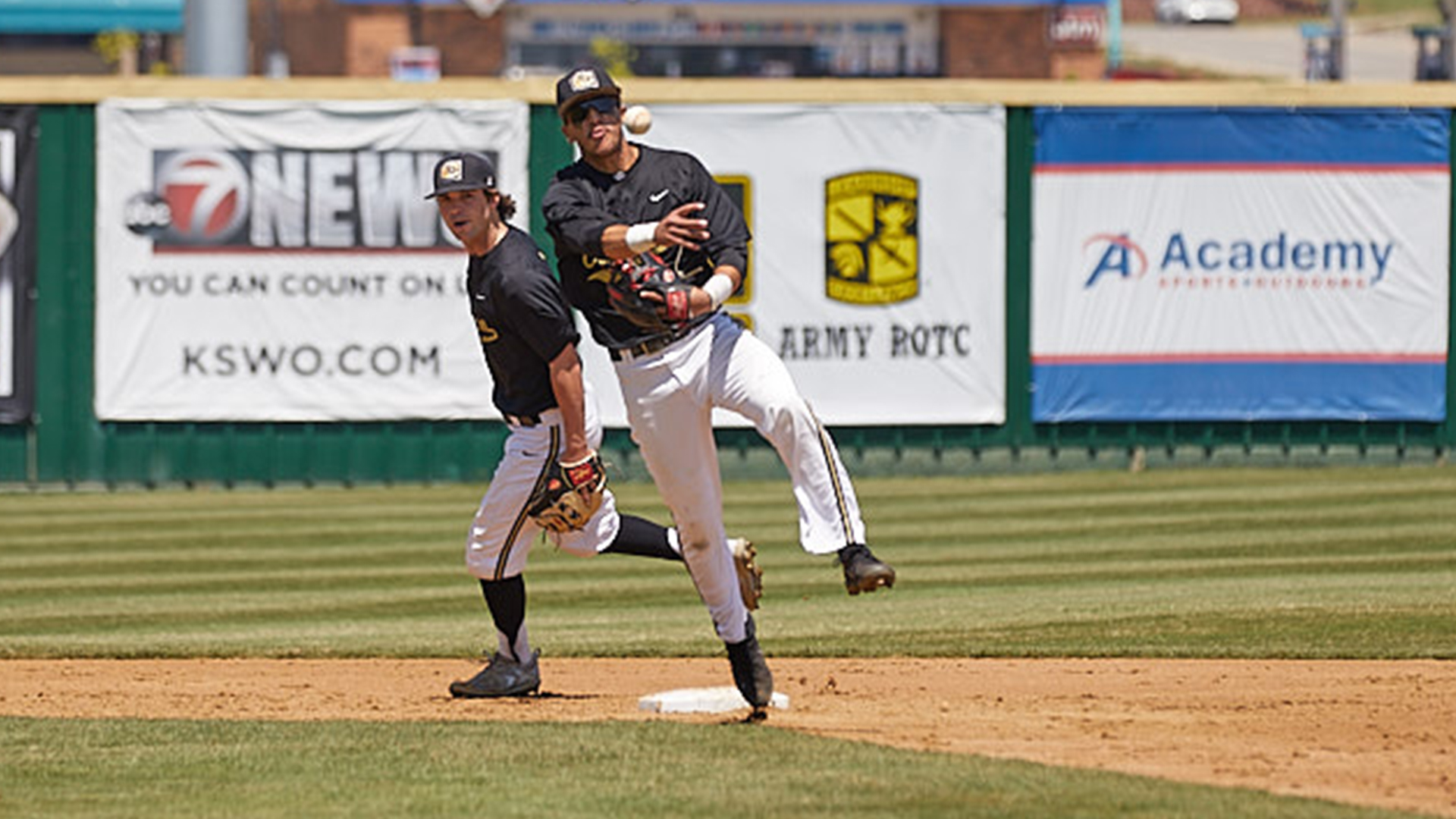Pierce Khan - Baseball - Cameron University Athletics