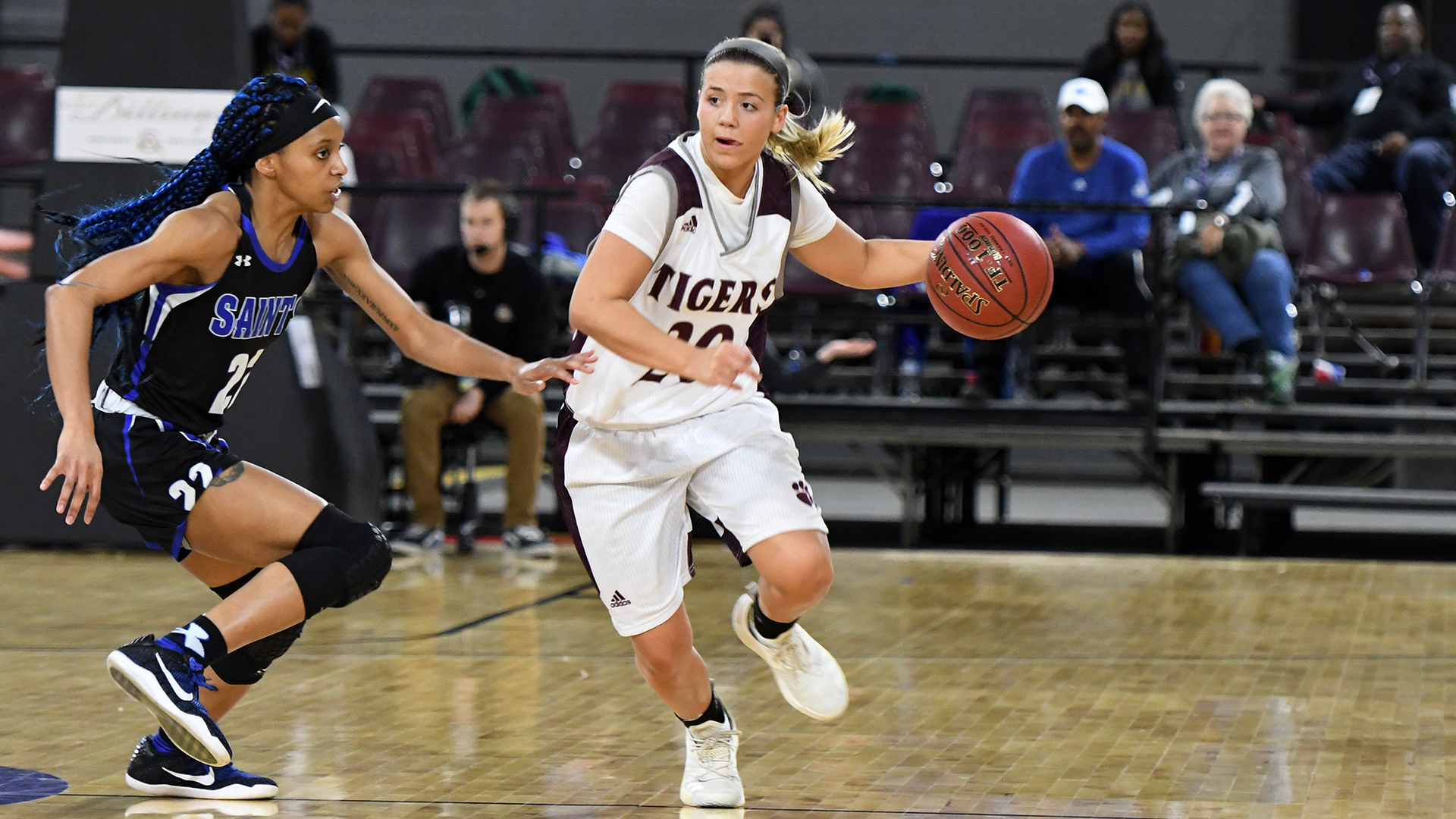 Caitlin Hall - Women's Basketball - Campbellsville University Athletics