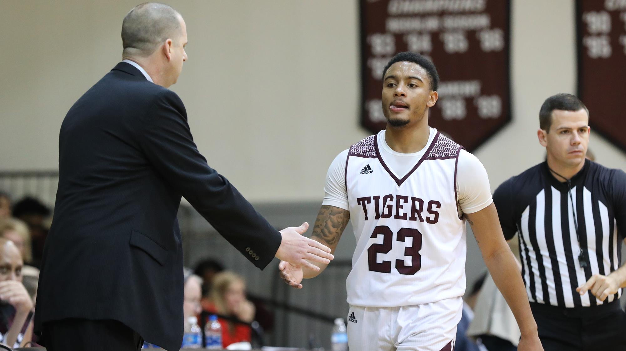 Richie Mitchell - Men's Basketball - Campbellsville University Athletics