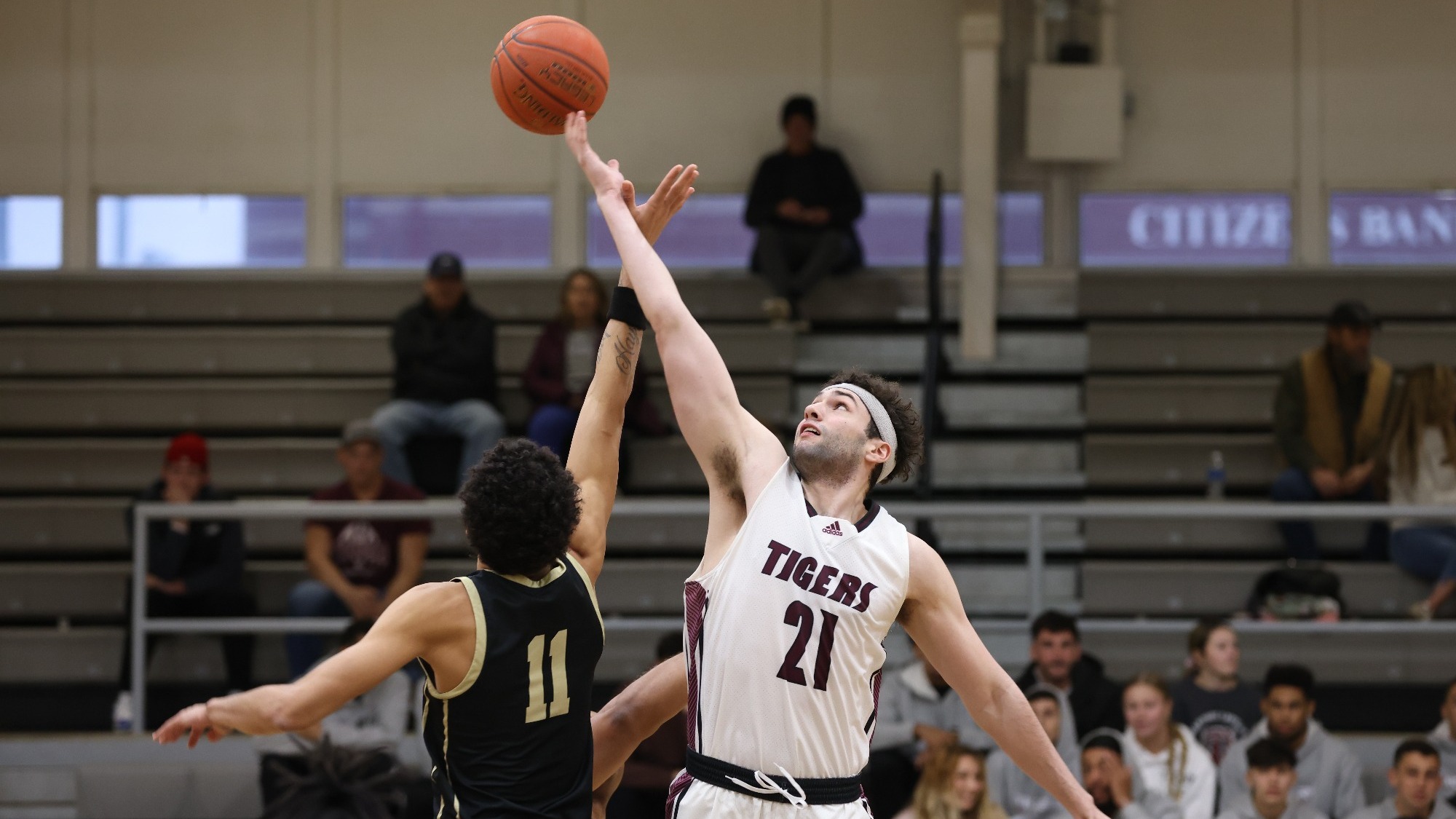 Tigers' 52 rebounds bring Campbellsville to victory - Campbellsville ...