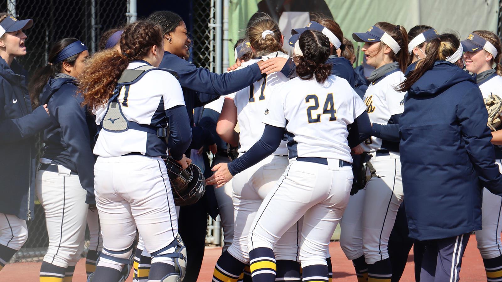 Softball Splits to Force Sunday Elimination Game - Canisius University ...