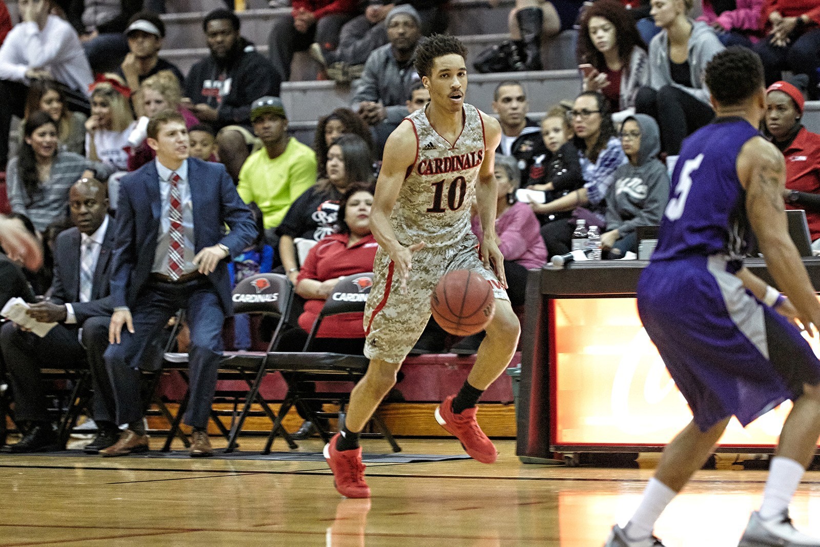 Tyler Singleton - Men's Basketball - University of the Incarnate Word ...