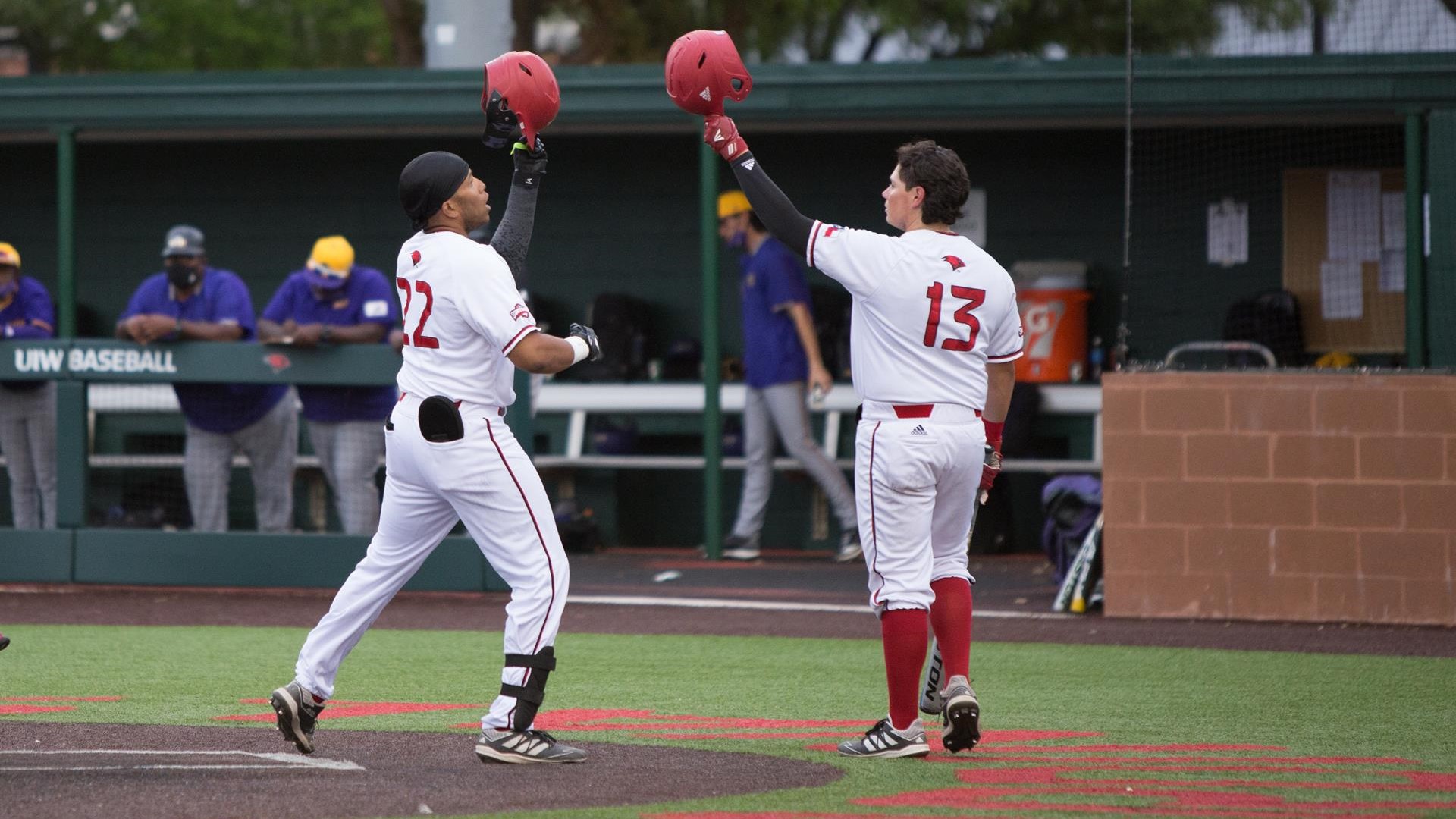 No. 3 Texas slips past UIW - University of the Incarnate Word Athletics