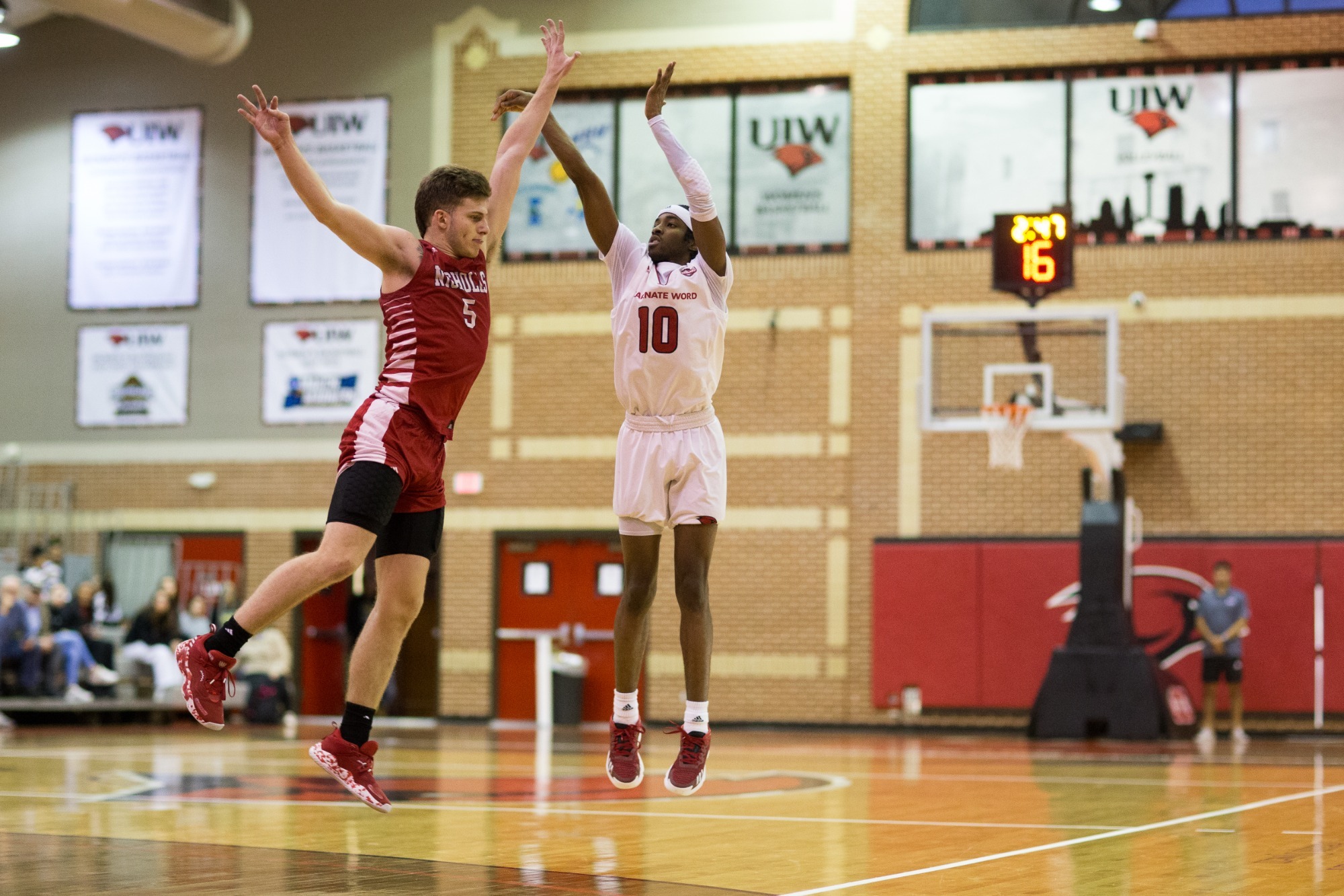 Men’s Basketball Battles Back for Fourth Straight Win - University of ...