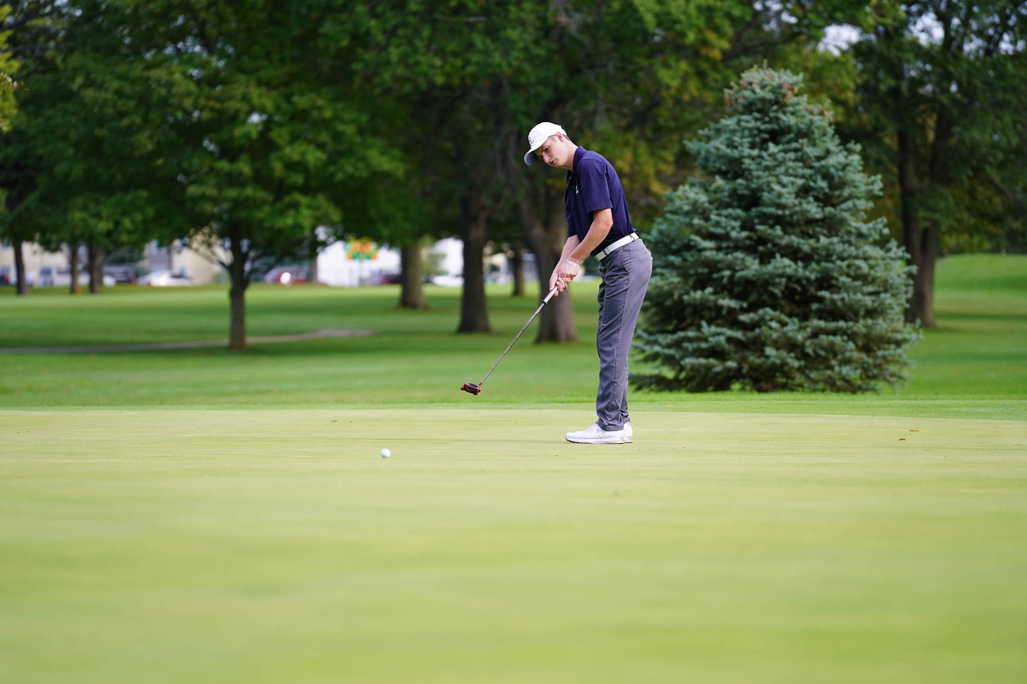 Justin Holub - 2019-2020 - Men's Golf - Carroll University Athletics
